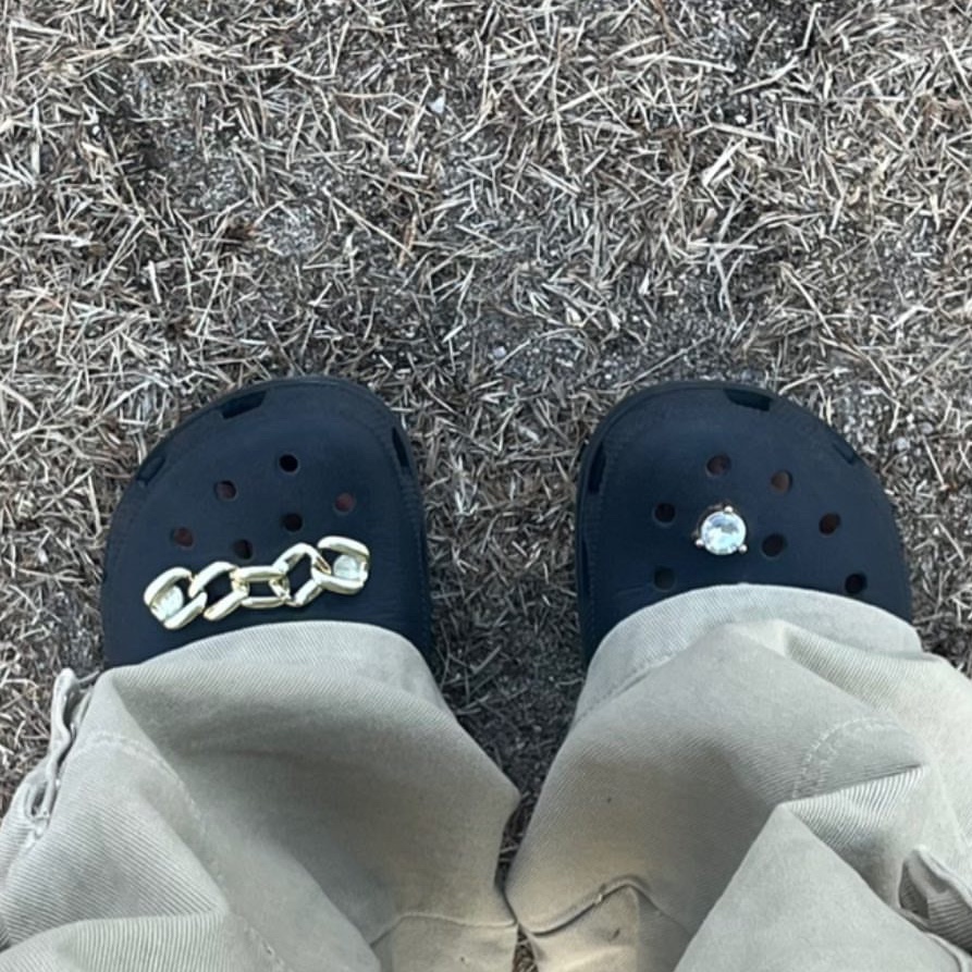 채가연 (@42.3024) 님의 게시물 | KREAM