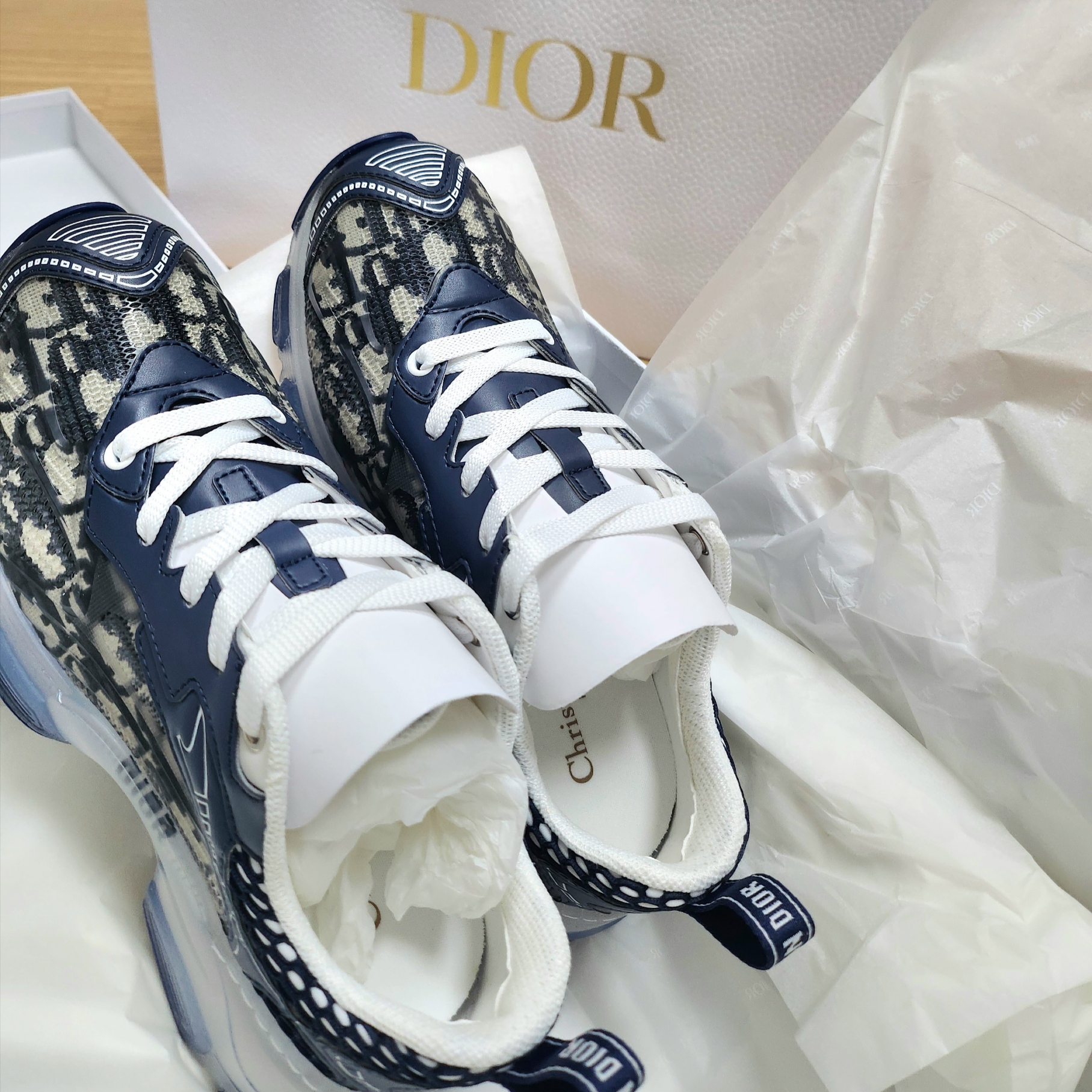 #디올 #dior #바이브 | KREAM