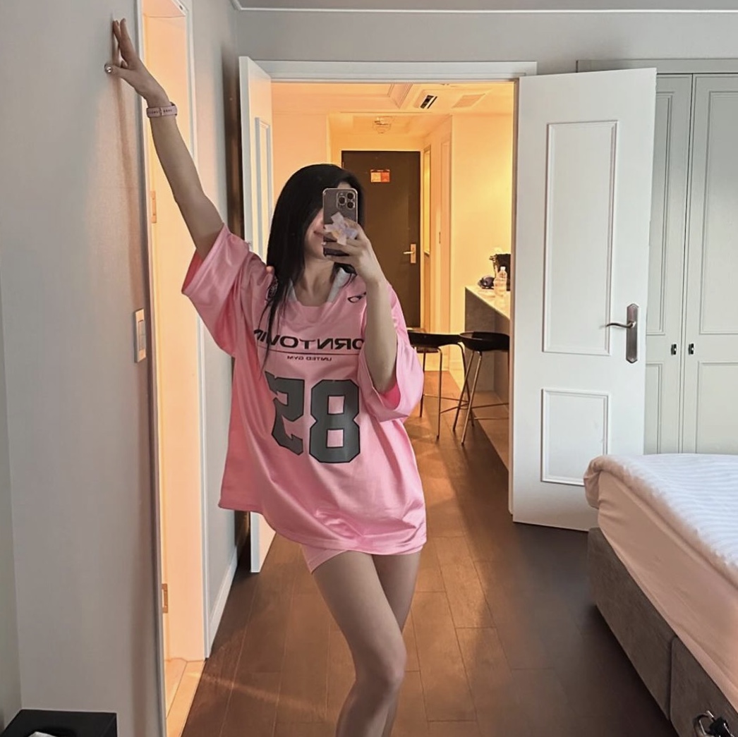 $ (@your_legacy) 님의 게시물 | KREAM