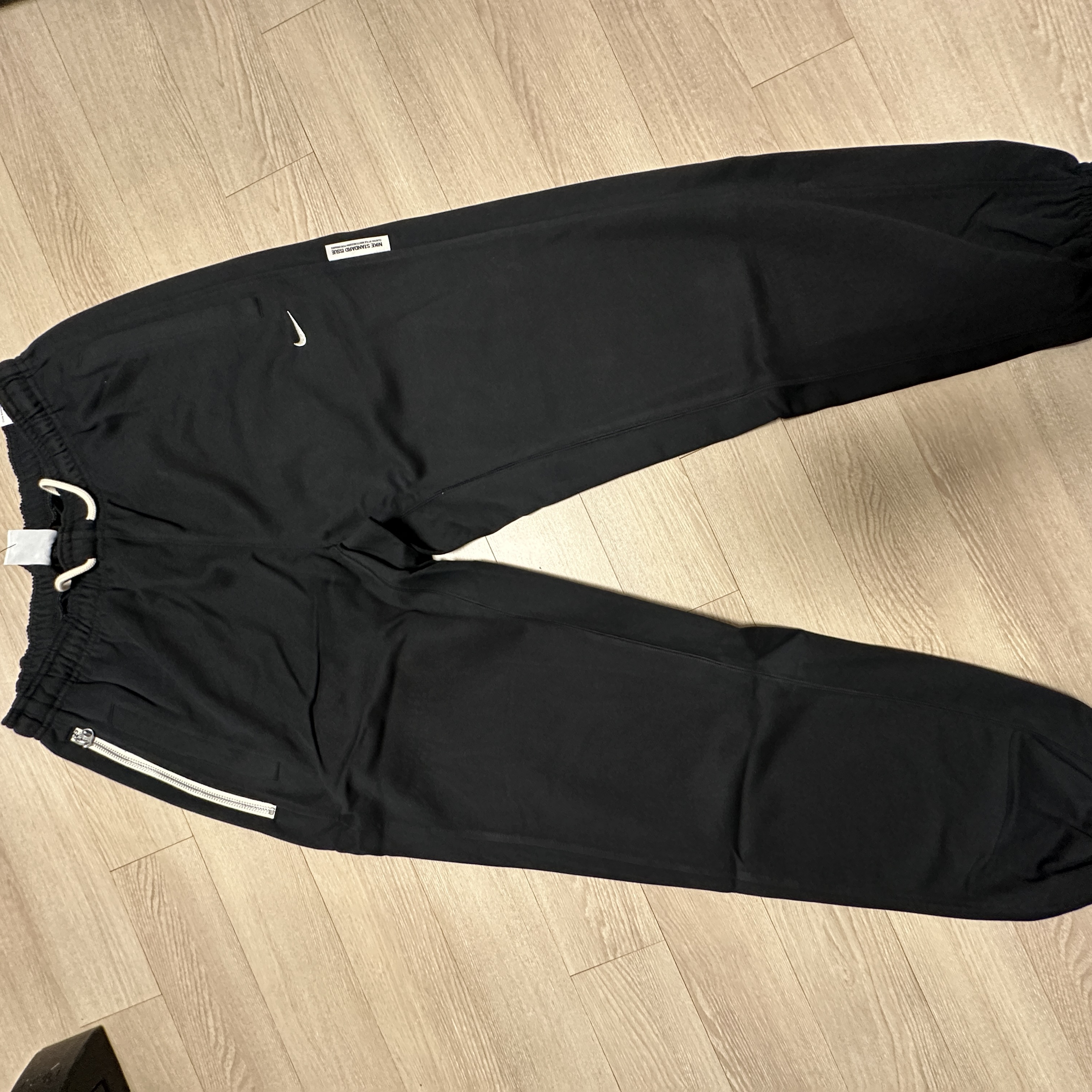 177/77 M사이즈 | KREAM