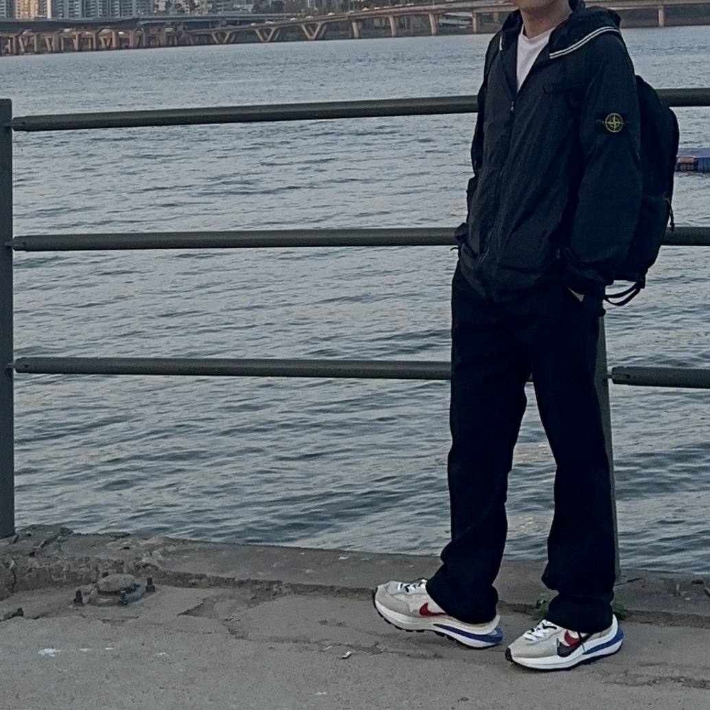 mjsong1268 (@als_wxx) 님의 게시물 | KREAM