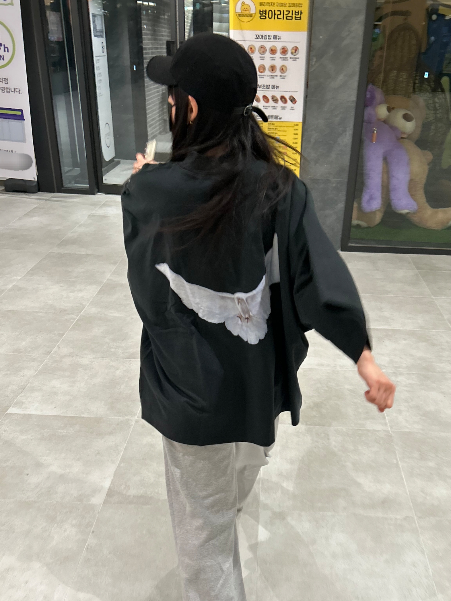 (@dong2yi) 님의 게시물 | KREAM