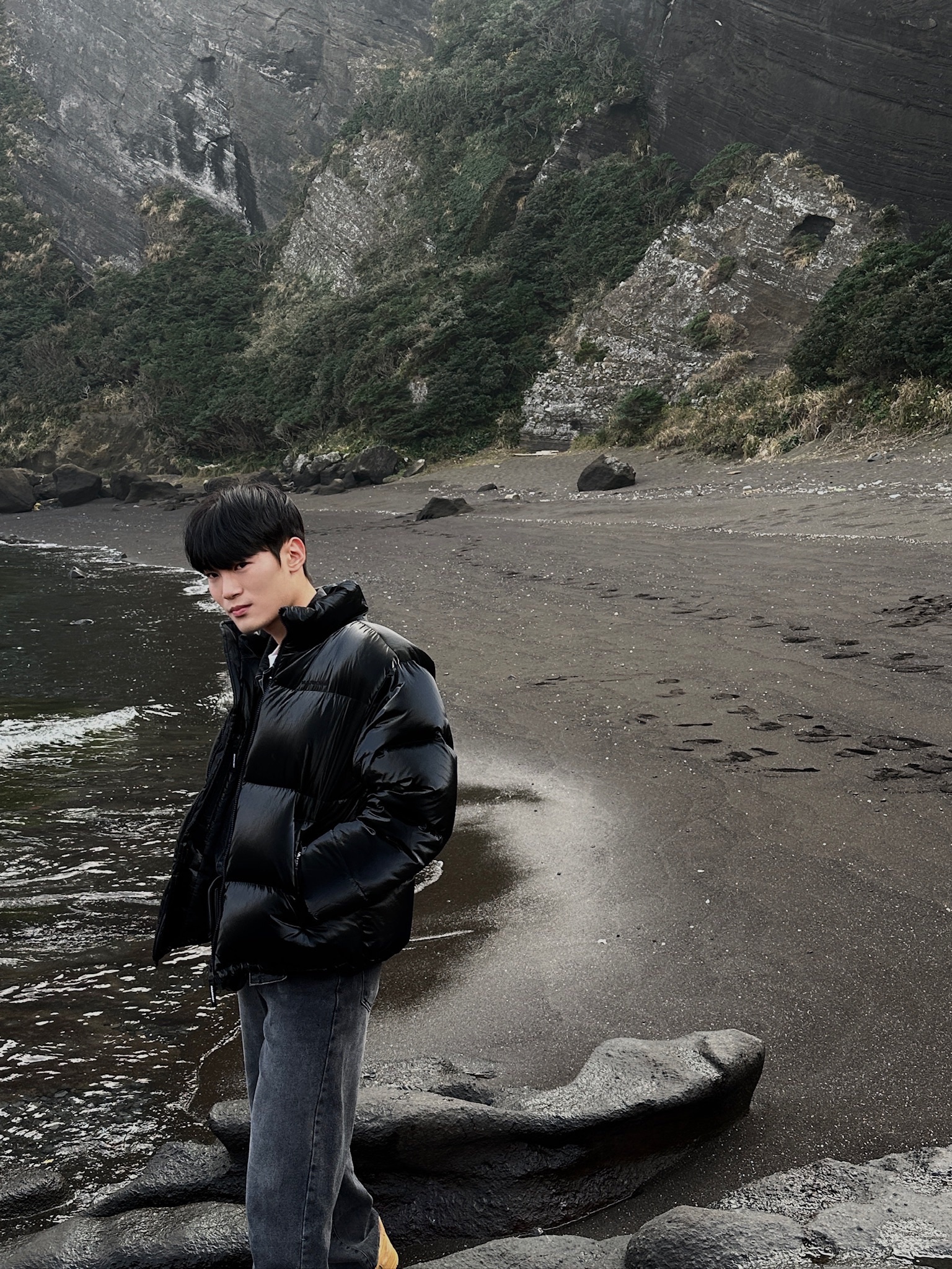 mugeon (@gun_bbang) 님의 게시물 | KREAM