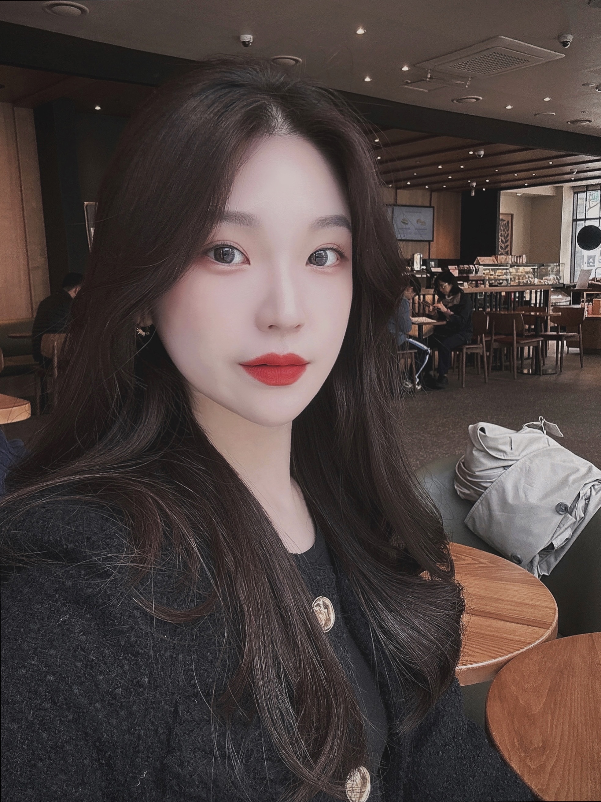 (@soojingg) 님의 게시물 | KREAM