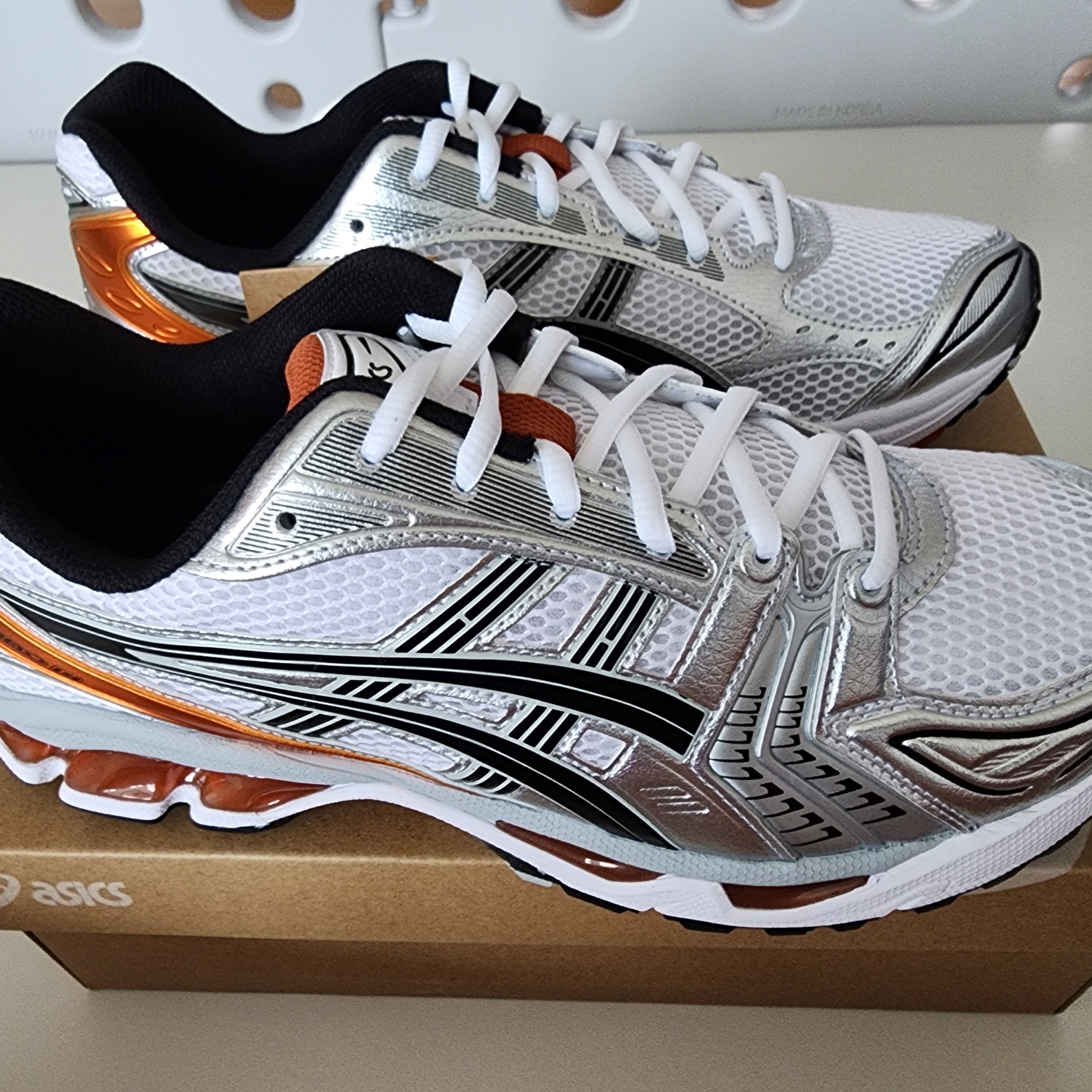 발볼러도 정사 가능 | KREAM