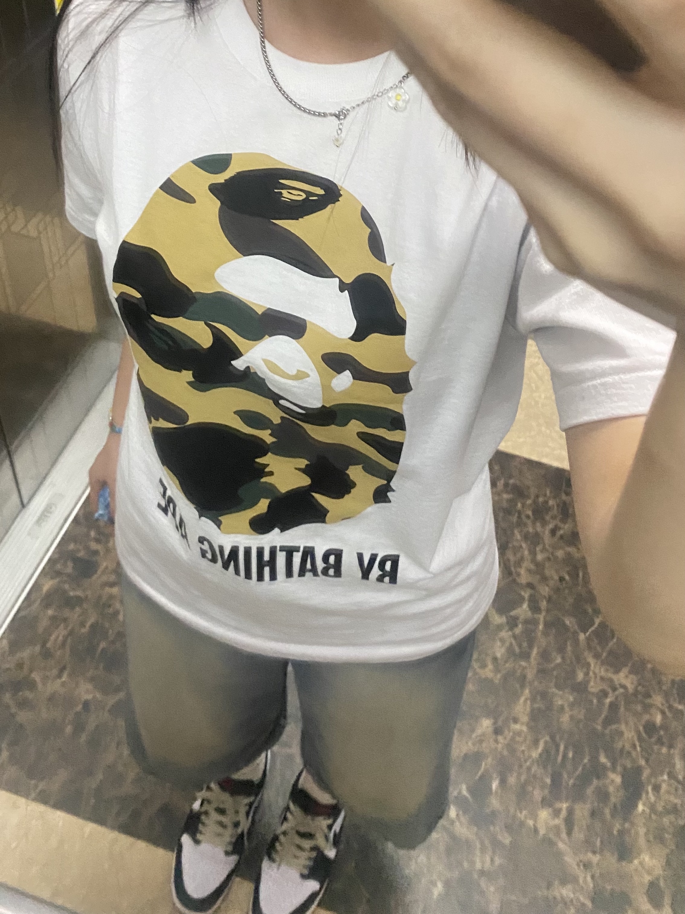 옐로우랑 블랙토 조합 굿! | KREAM