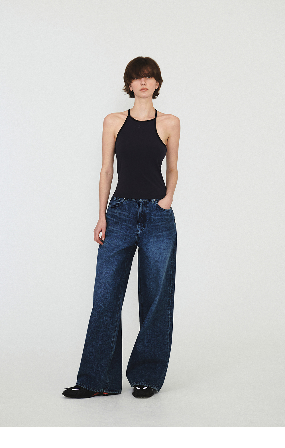 다이애그널 언발란스 슬리브리스 탑 다크 그레이 | DIAGONAL | KREAM