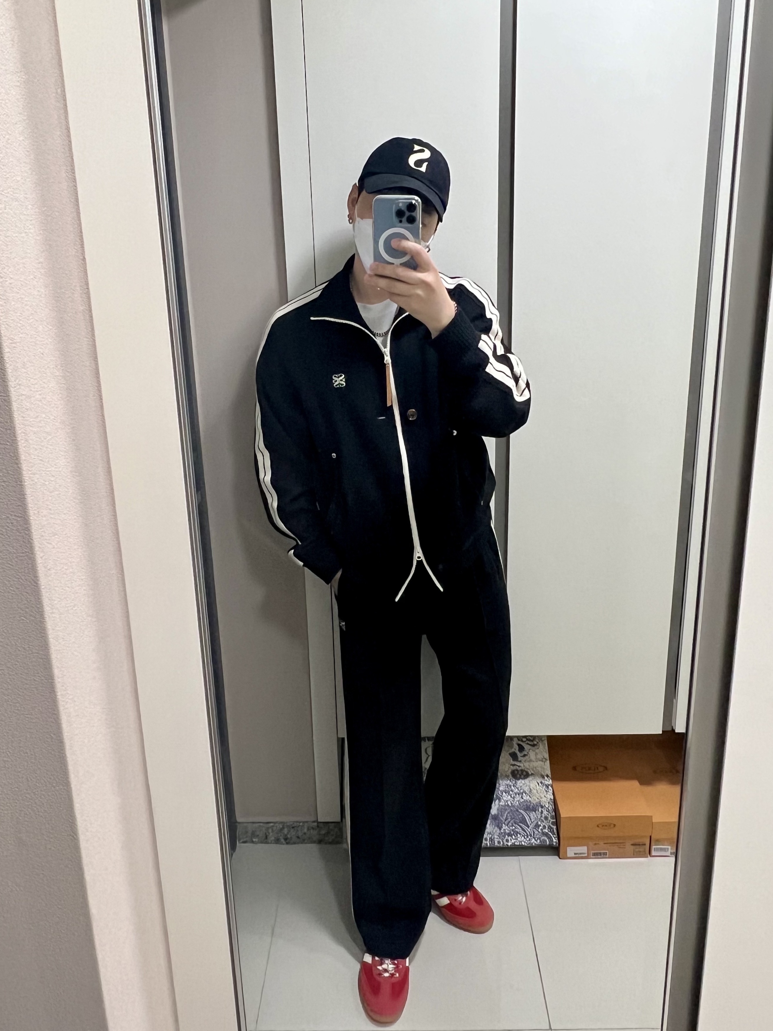 🧍🏻 (@blue_boy) 님의 게시물 | KREAM