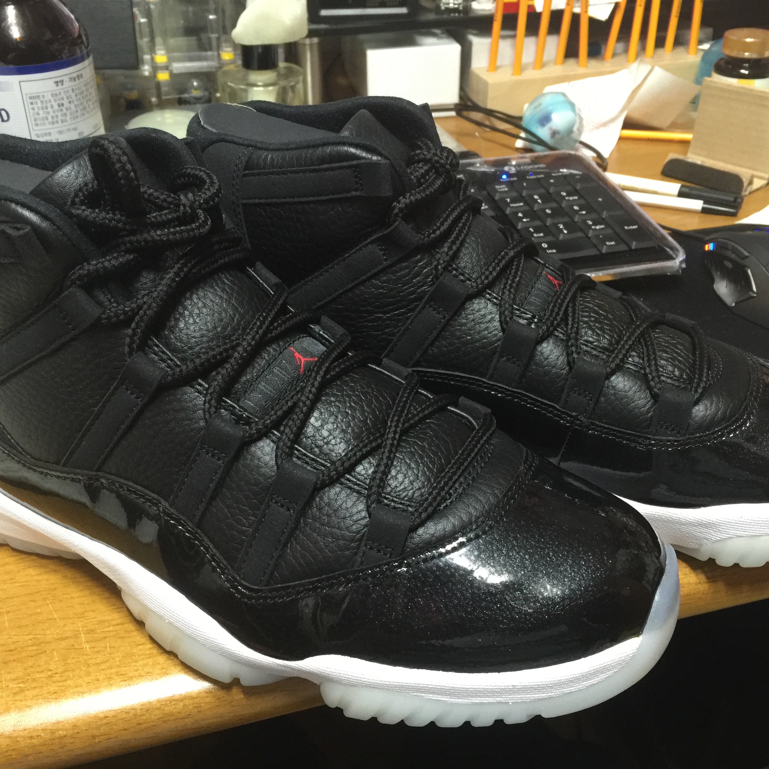 첫 조던11 72-10 | KREAM