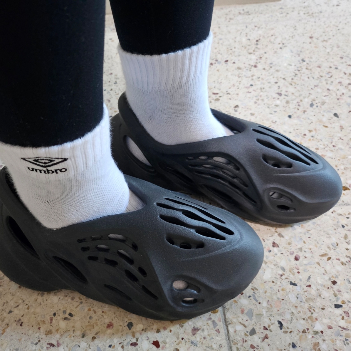 #이지폼러너 #오닉스 #235 | KREAM