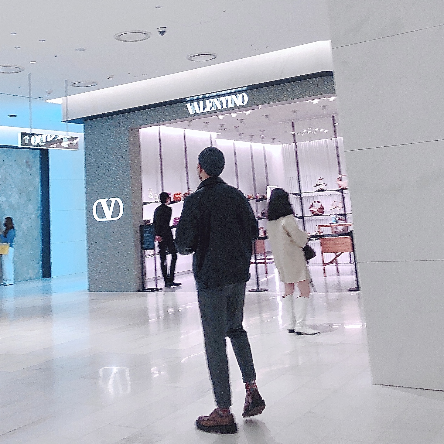 더 더워지기 전에 레더~ | KREAM