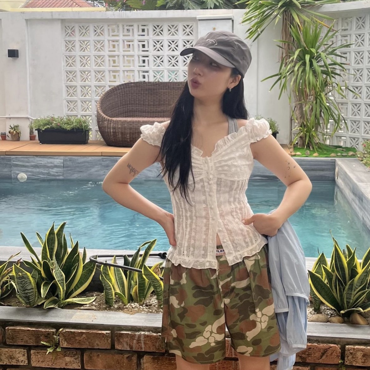 $ (@your_legacy) 님의 게시물 | KREAM