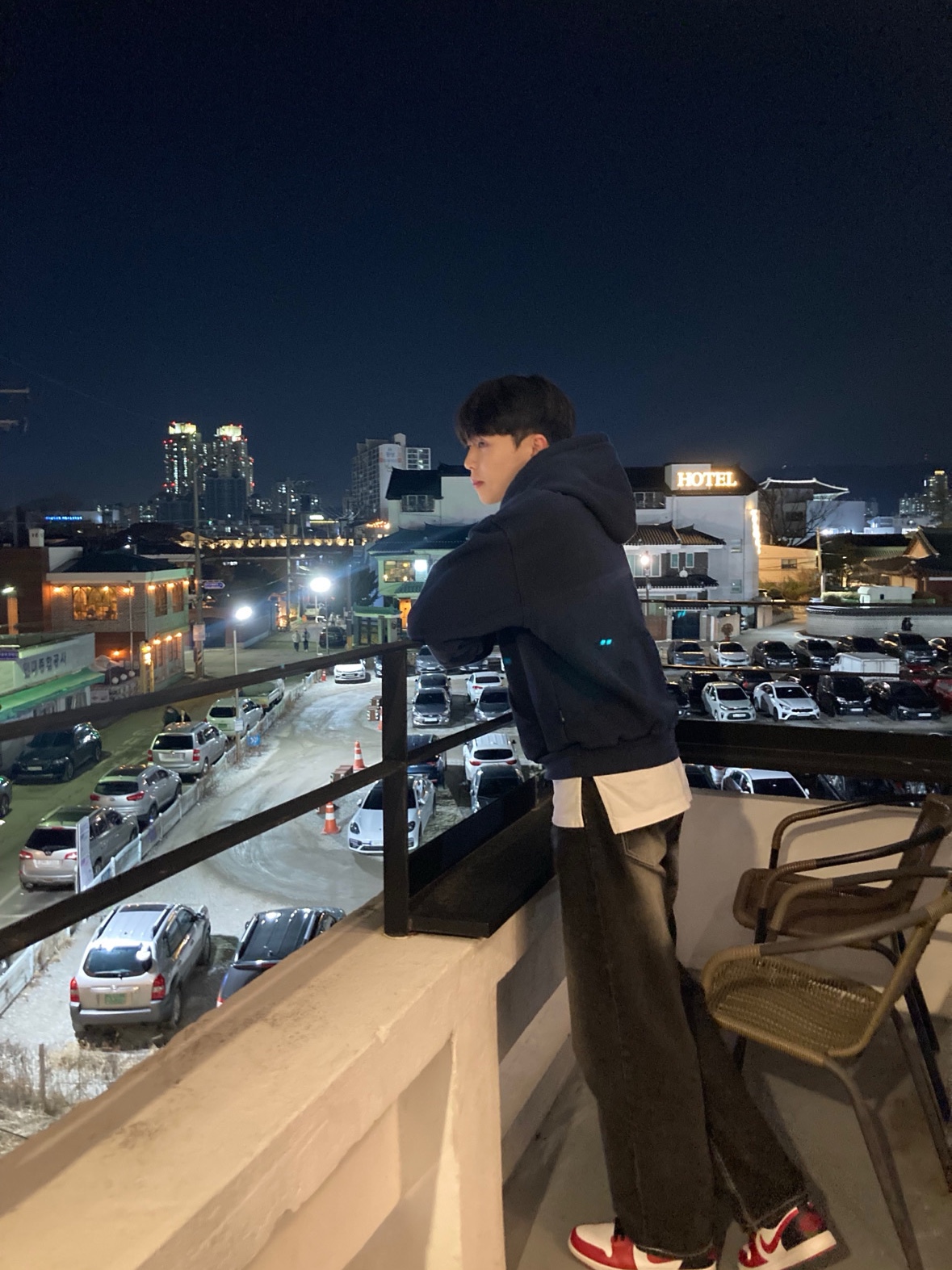 윱 (@y00._.b) 님의 게시물 | KREAM