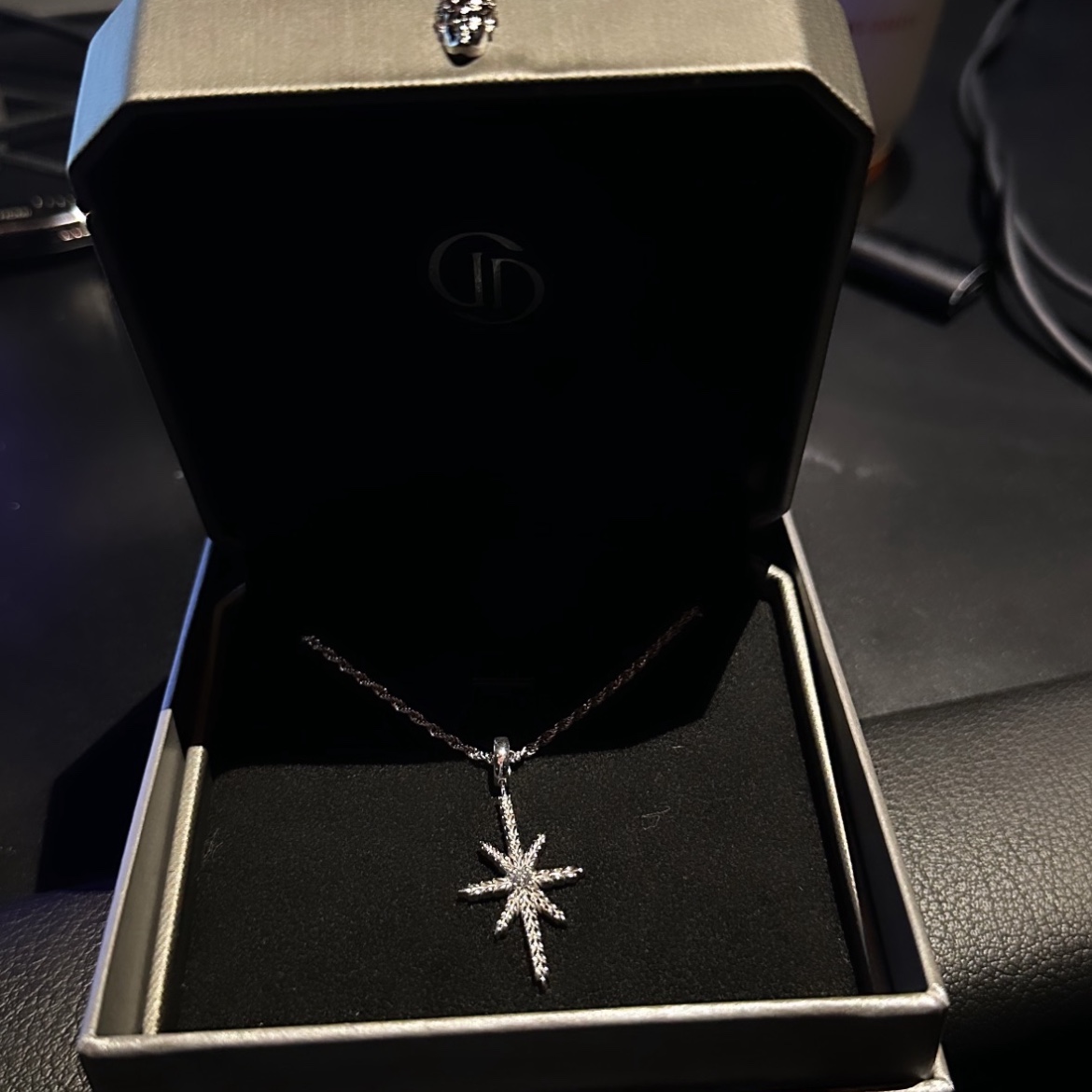 👋 (@jkblwt) 님의 게시물 | KREAM