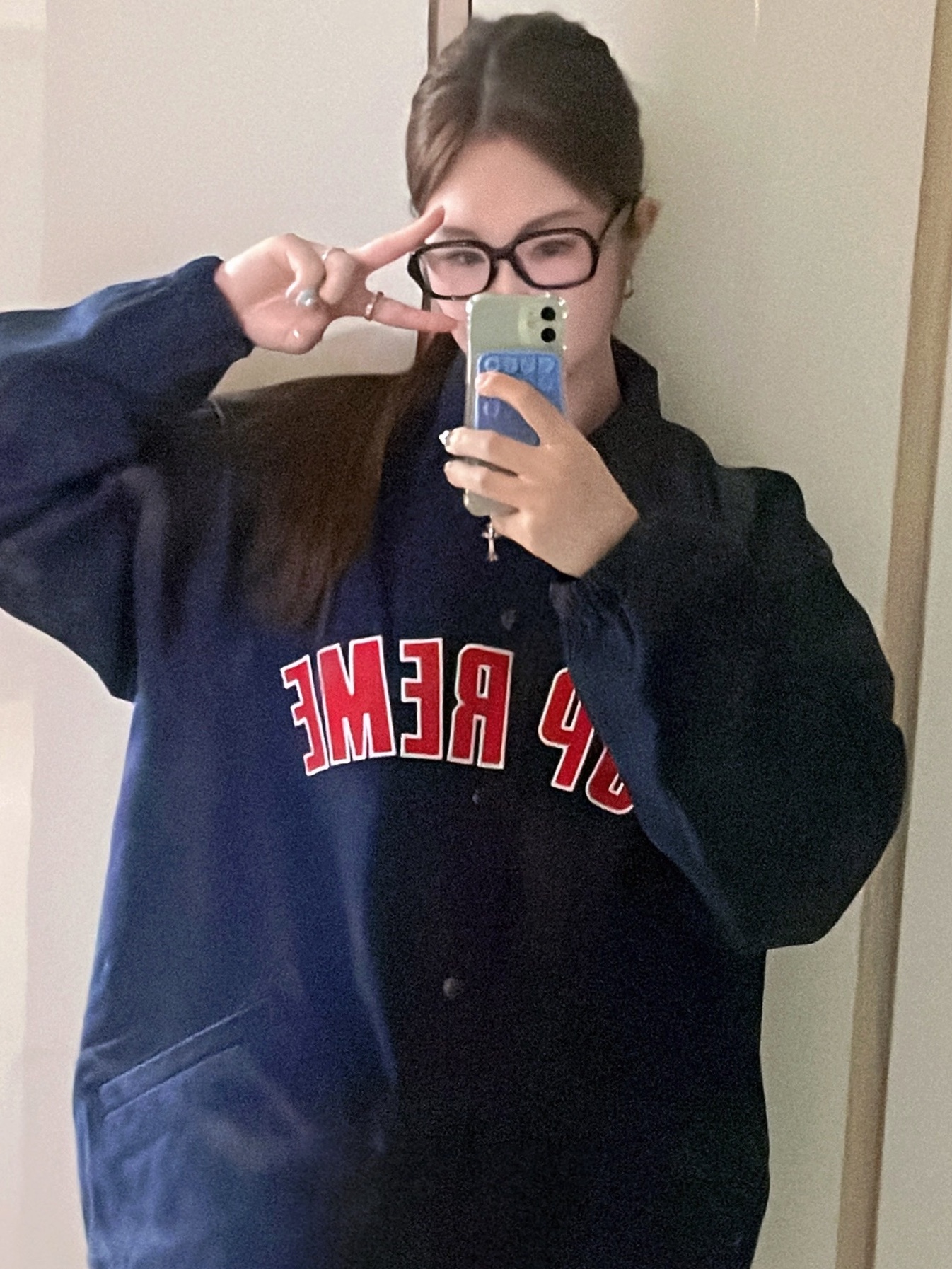 뭐요🤦🏻‍♀️ (@mymin__) 님의 게시물 | KREAM