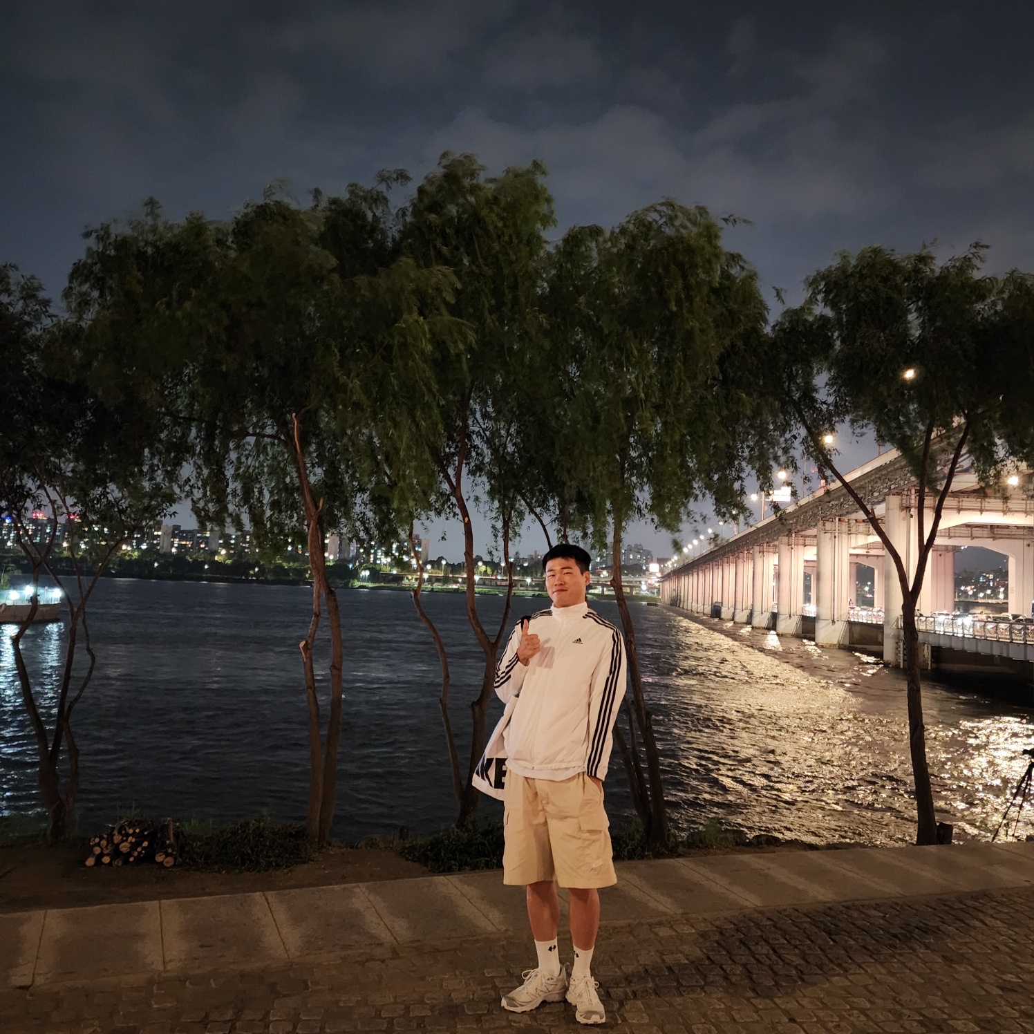 래호 (@dae_.hoo) 님의 게시물 | KREAM