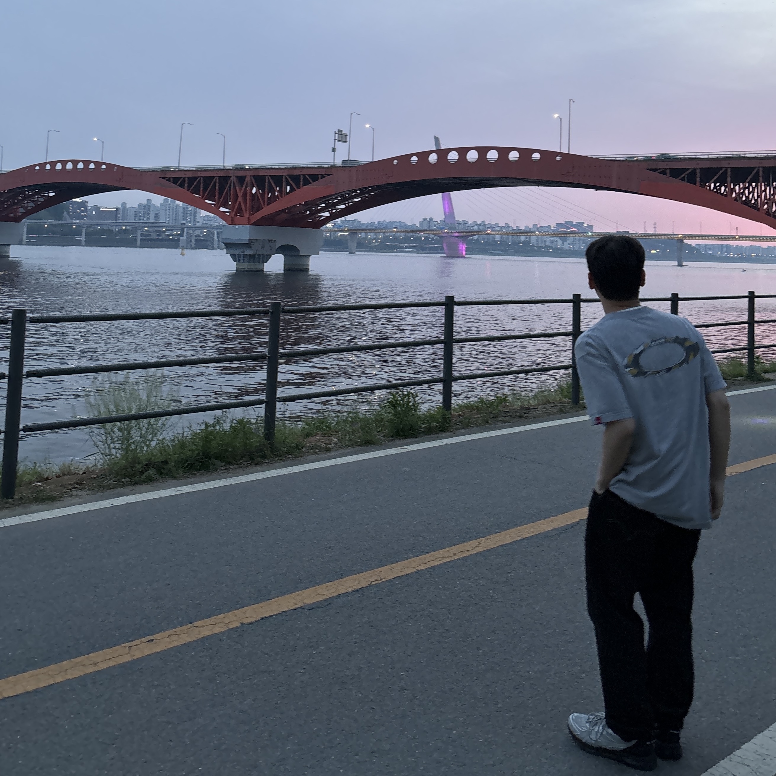 휴일 (@hyuilcigarette) 님의 게시물 | KREAM