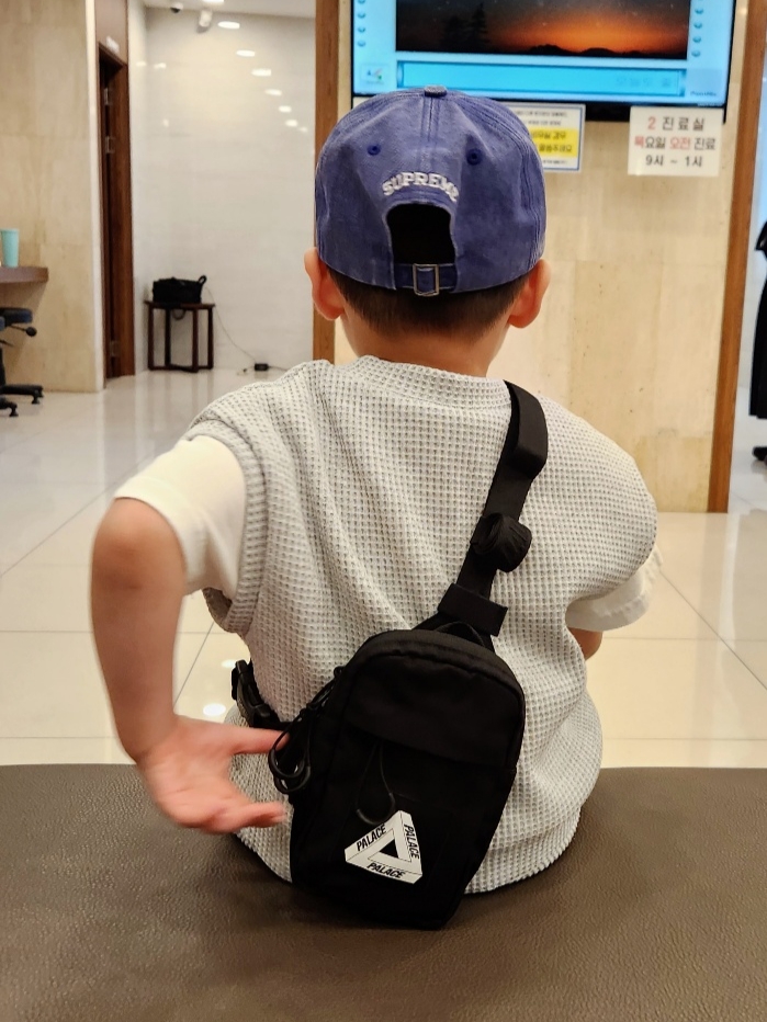 또또 (@ttotto) 님의 게시물 | KREAM