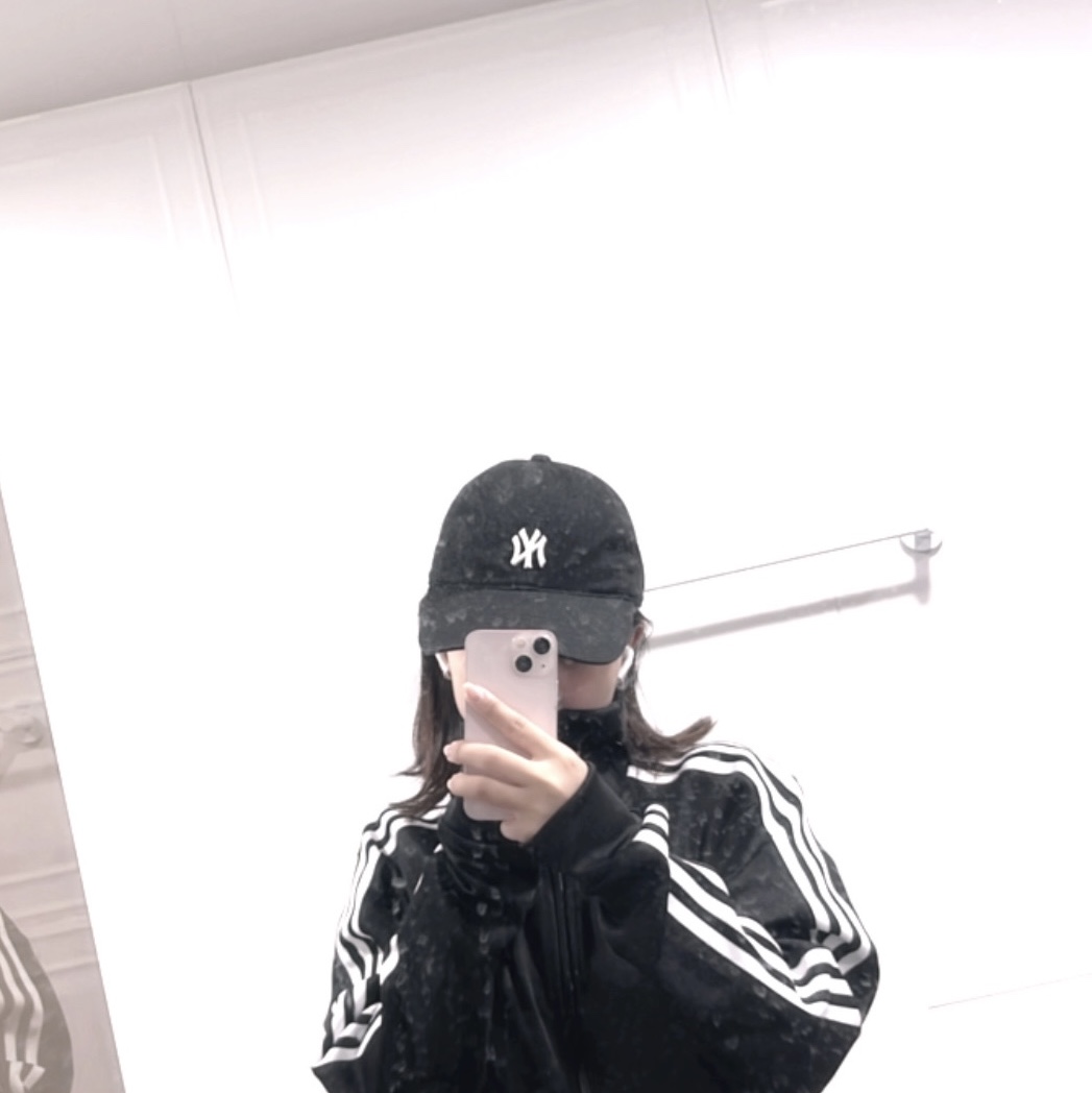 🍒🐰 (@moon_wow) 님의 게시물 | KREAM