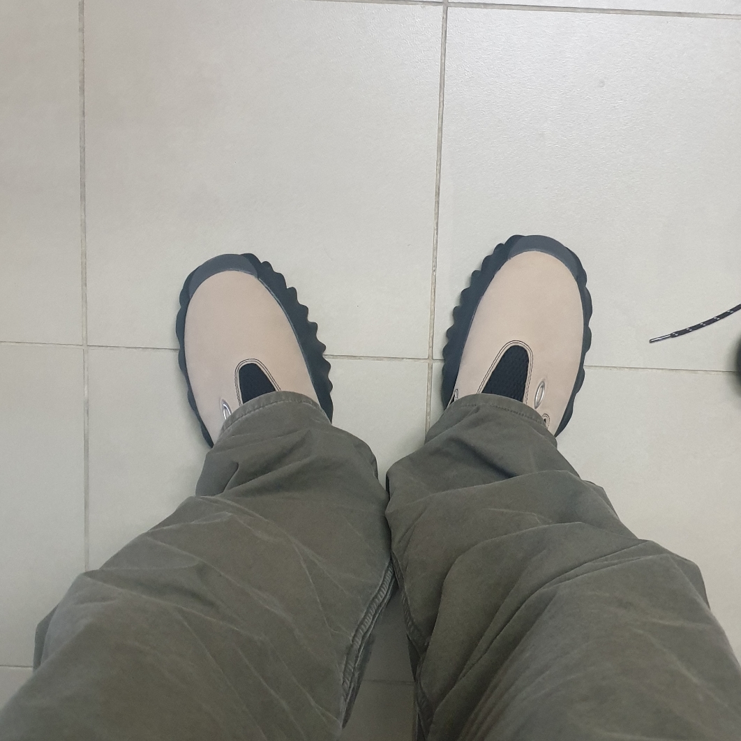 성동구주민 (@kim.wook) 님의 게시물 | KREAM