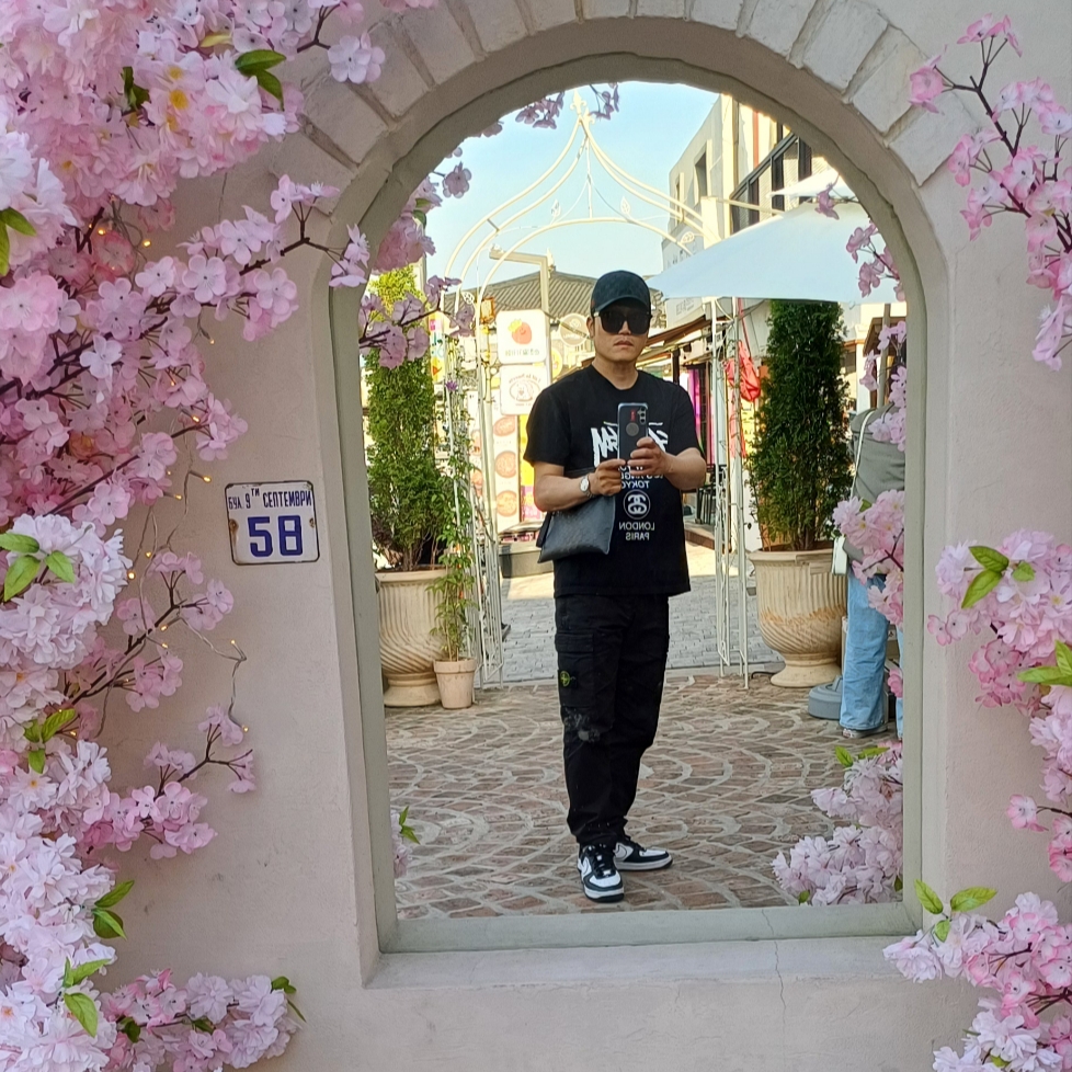 불멸의별 (@vict0ria) 님의 게시물 | KREAM