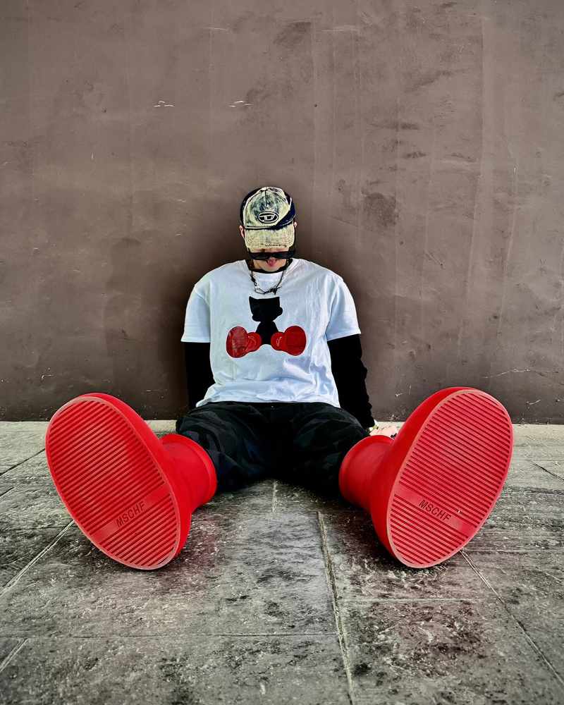 탁 (@tak_s) 님의 게시물 | KREAM