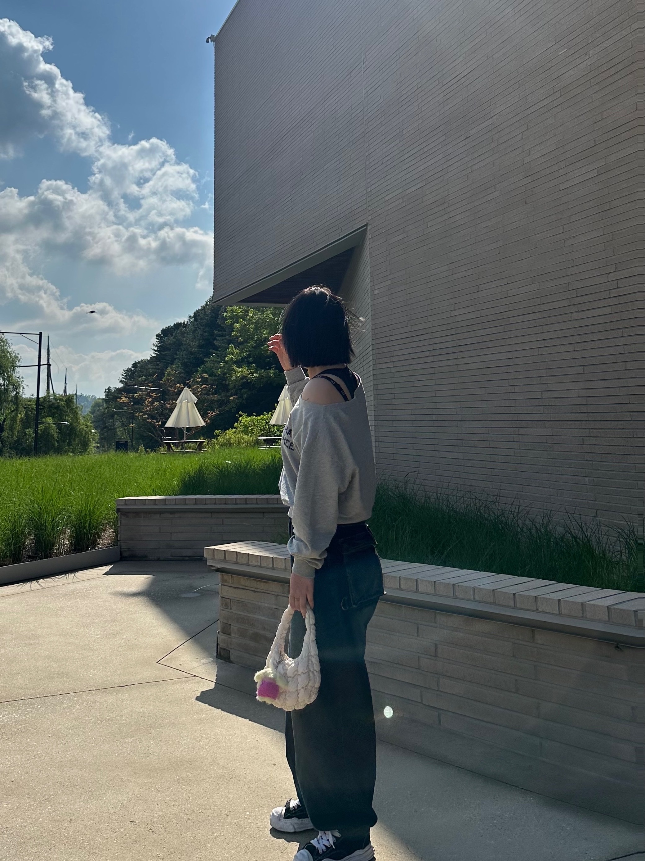 냔지 (@h_ji0) 님의 게시물 | KREAM