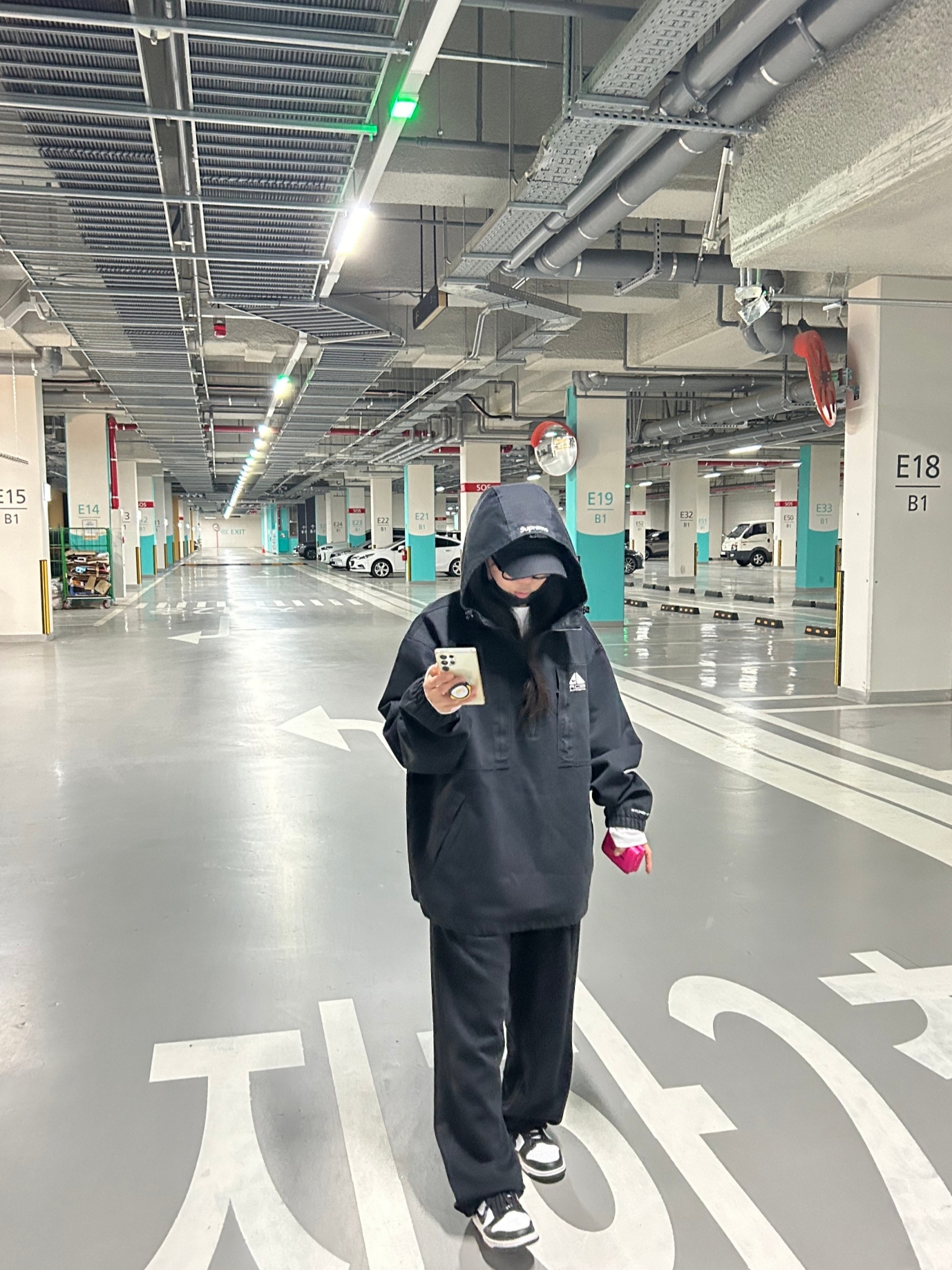 (@dong2yi) 님의 게시물 | KREAM