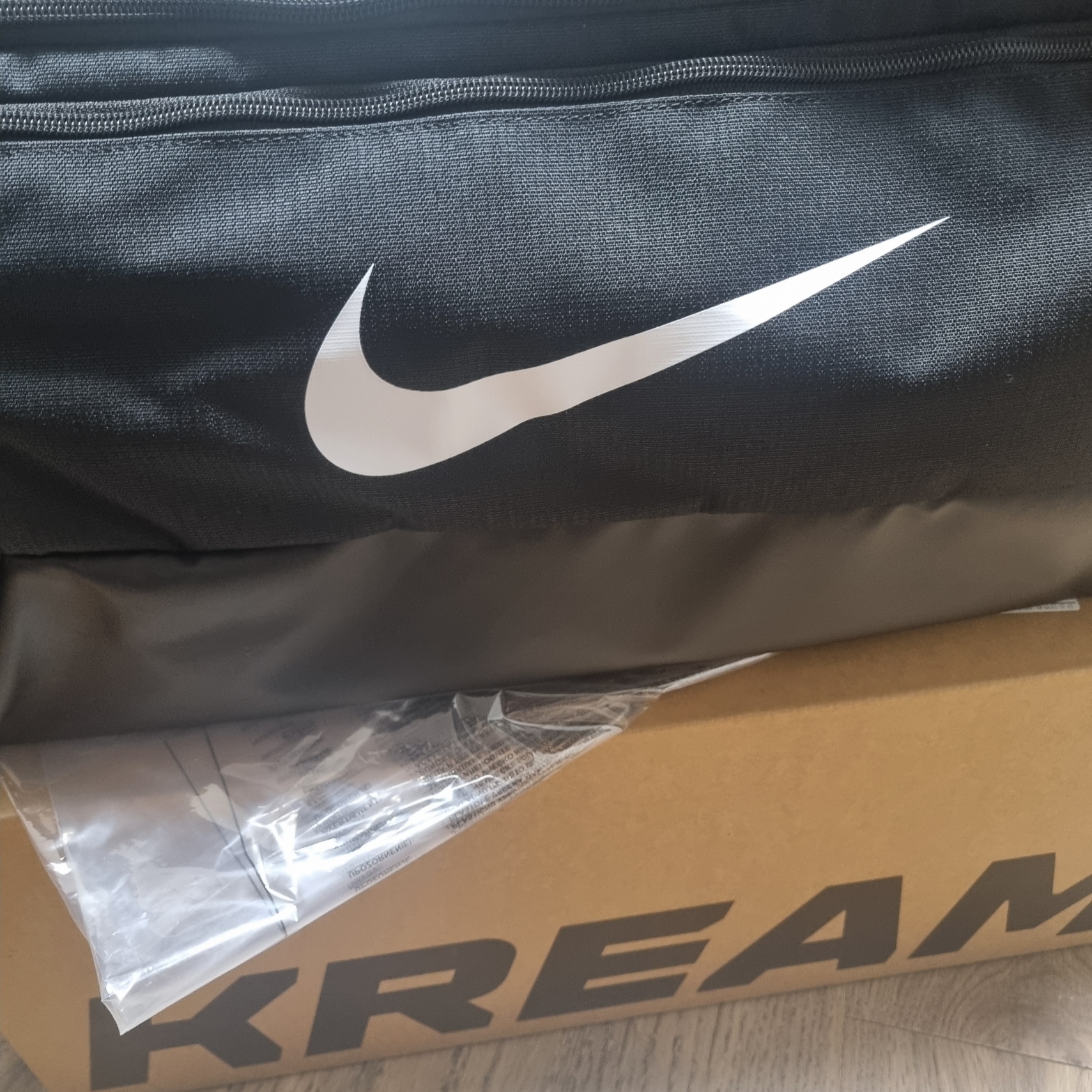 진호 (@kjh._.05) 님의 게시물 | KREAM