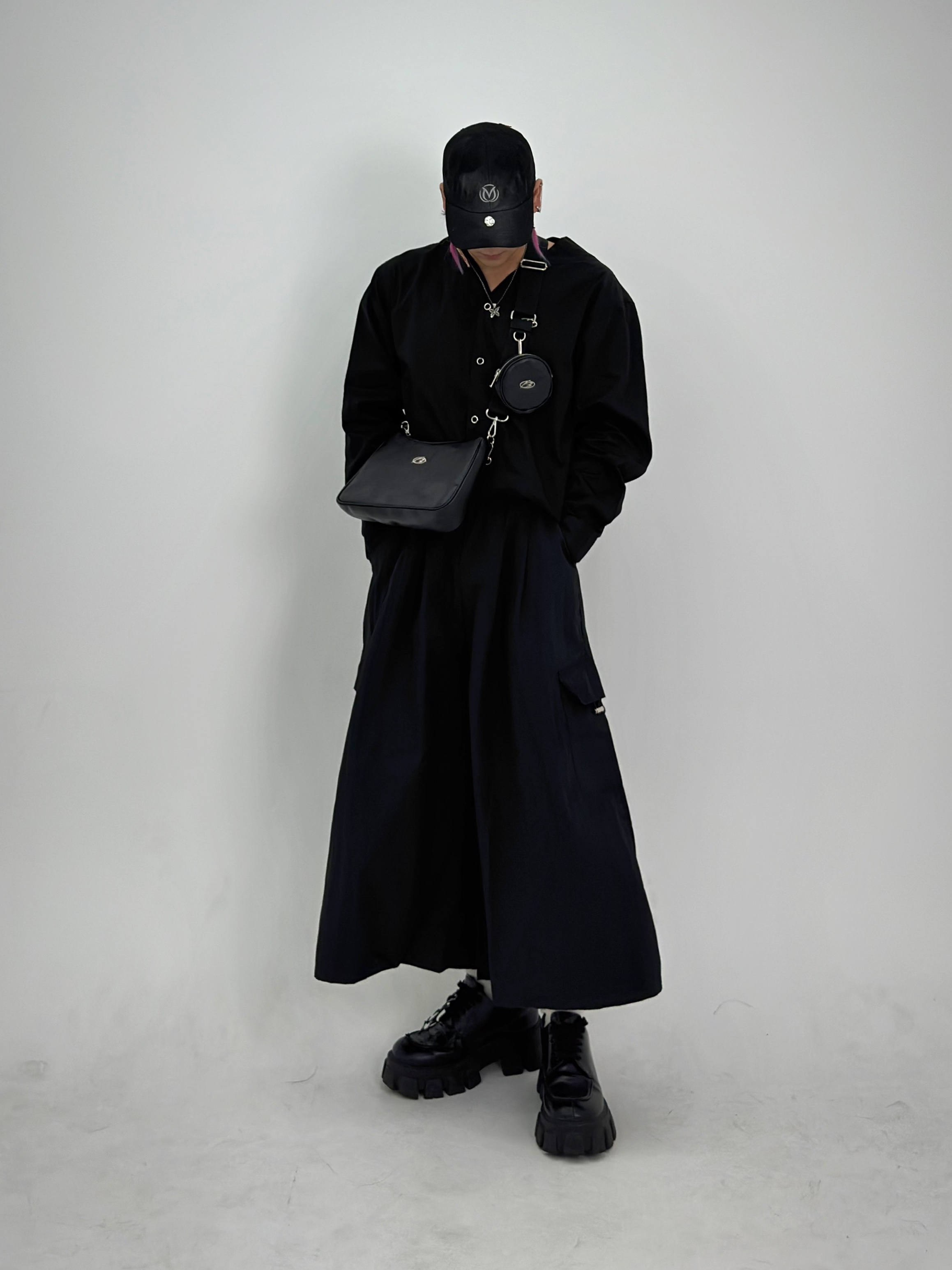 올블랙 무채색 🖤 | KREAM