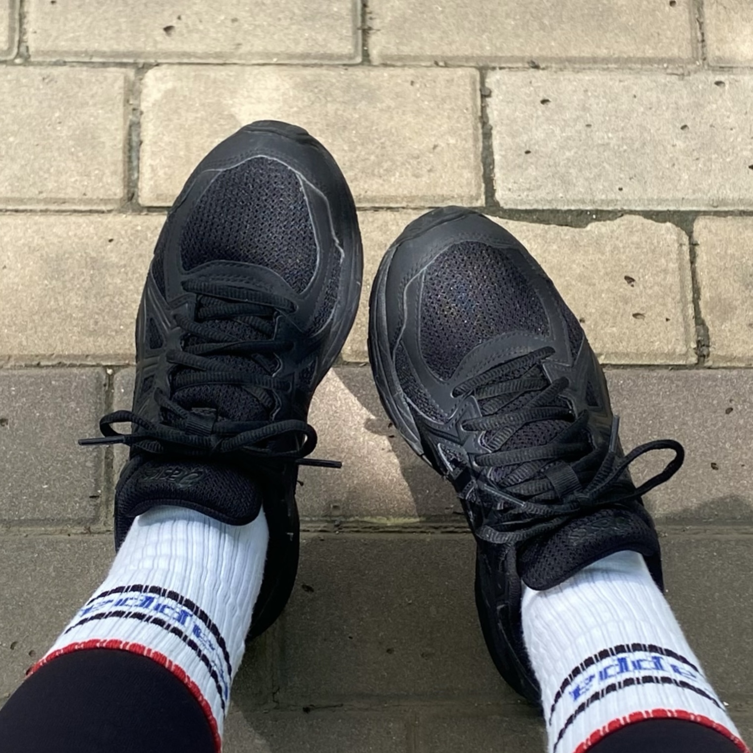 Asics Jog 100 T 🏃🏻‍♀️ | KREAM