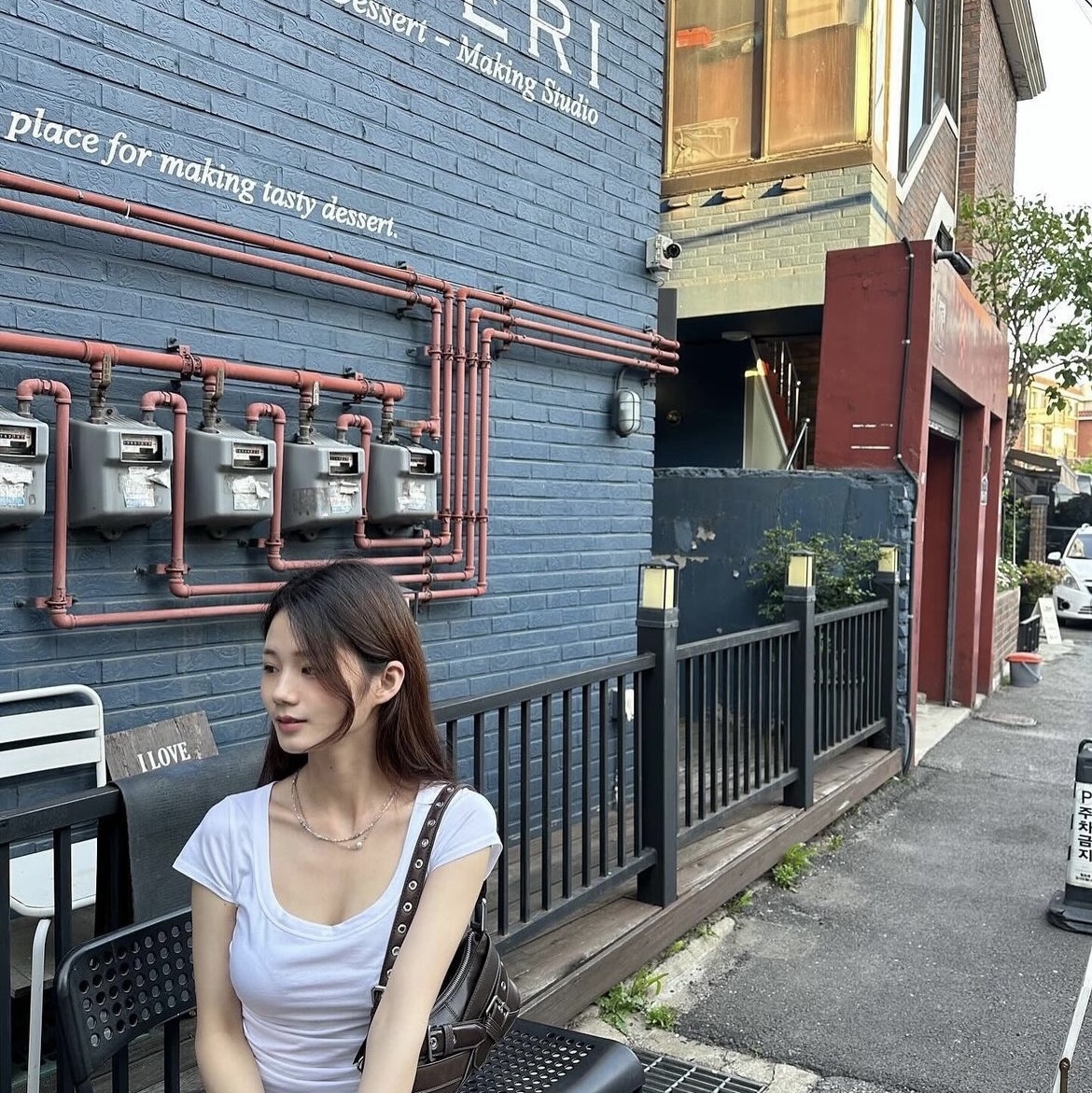 $ (@your_legacy) 님의 게시물 | KREAM