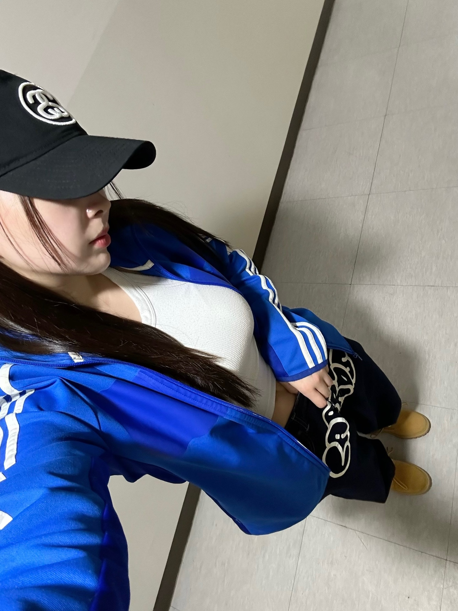 (@jx7nk0) 님의 게시물 | KREAM