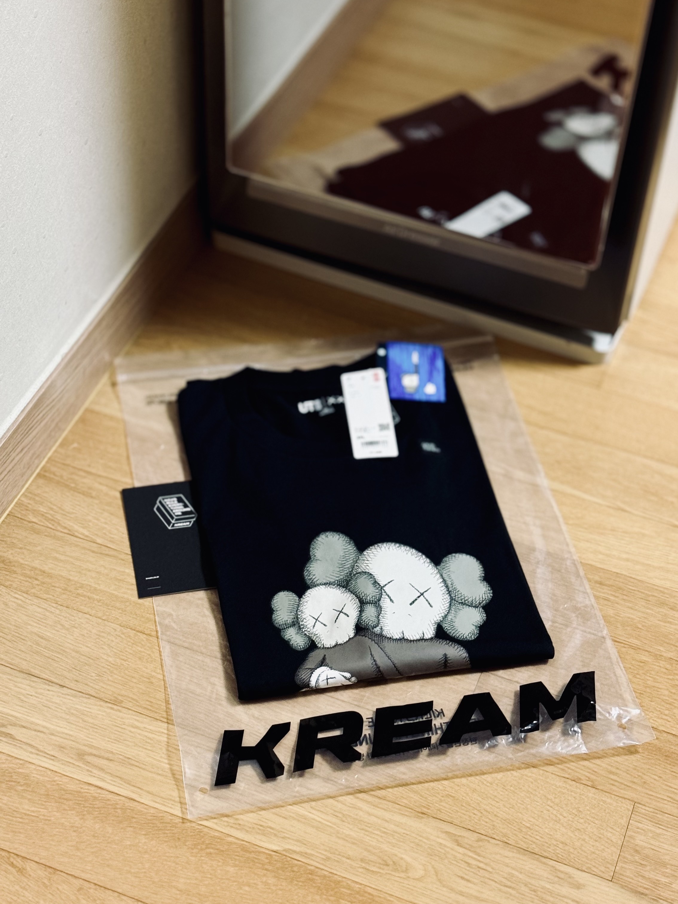 편하게 입는 카우스 | KREAM