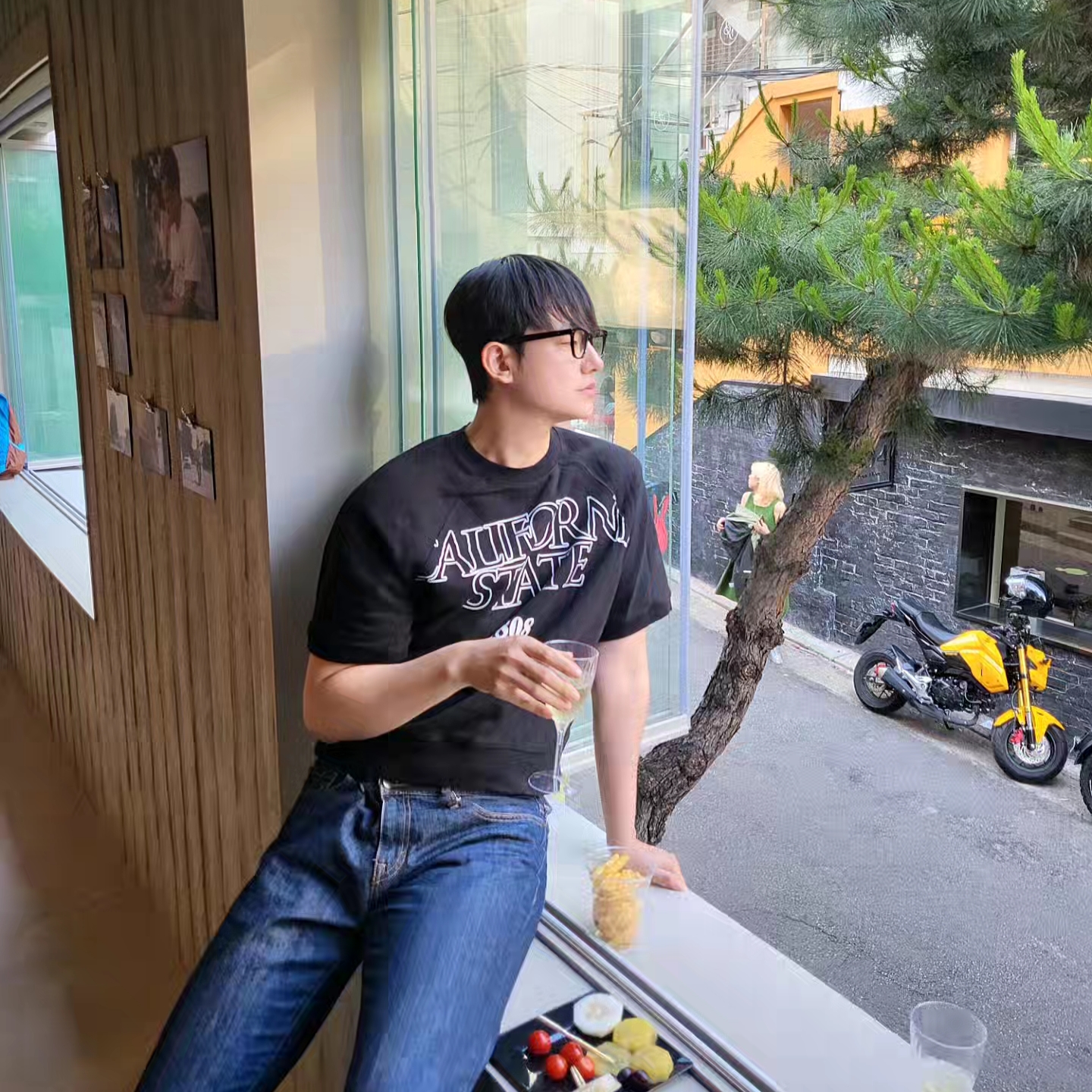 검뿔테가 진리 | KREAM