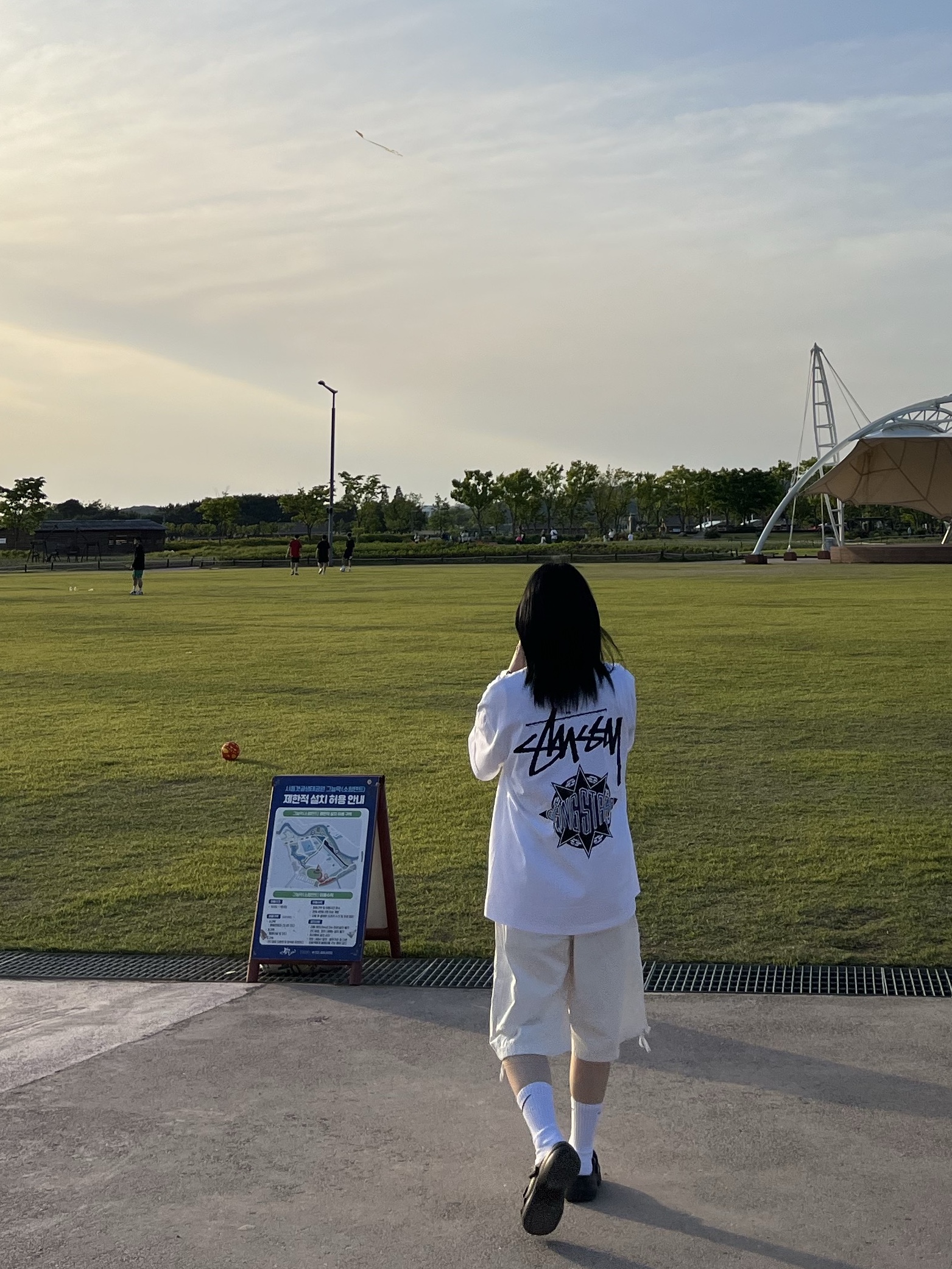 (@xs_uri) 님의 게시물 | KREAM