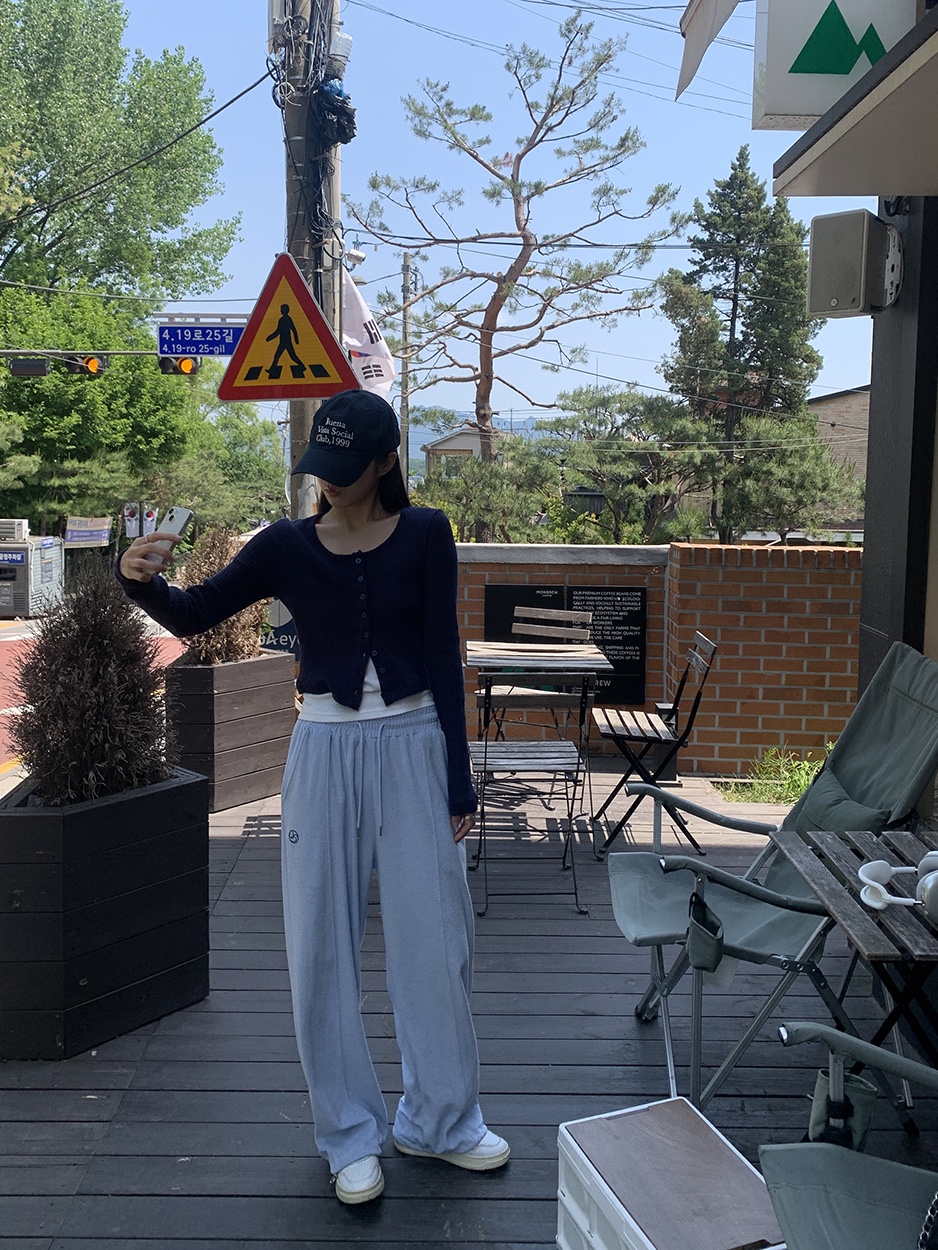 (@ddanggong) 님의 게시물 | KREAM