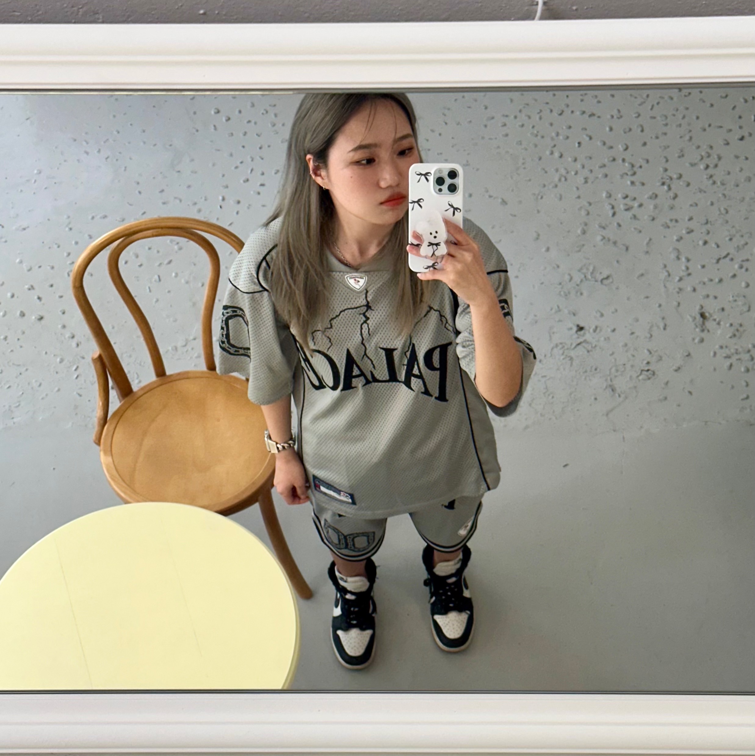 두나 (@_d2_n4) 님의 게시물 | KREAM