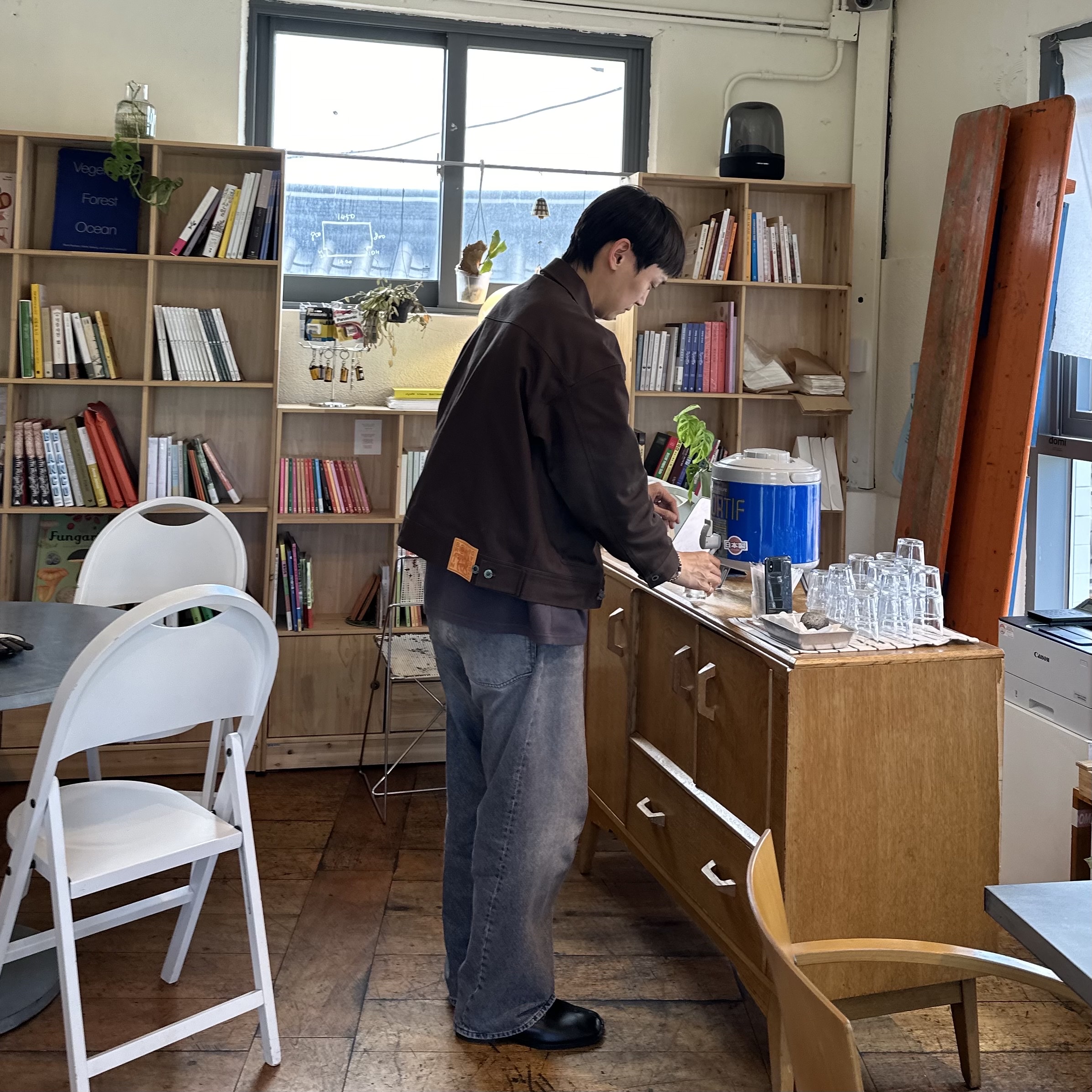 장롱이 (@_zanglong) 님의 게시물 | KREAM