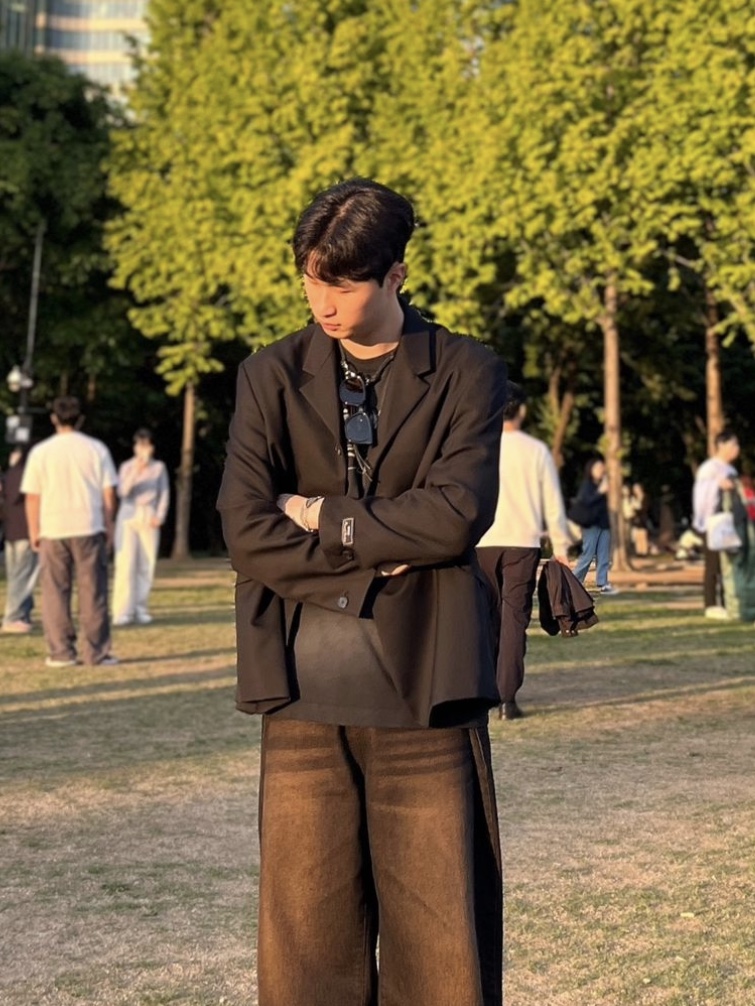 $ (@your_legacy) 님의 게시물 | KREAM