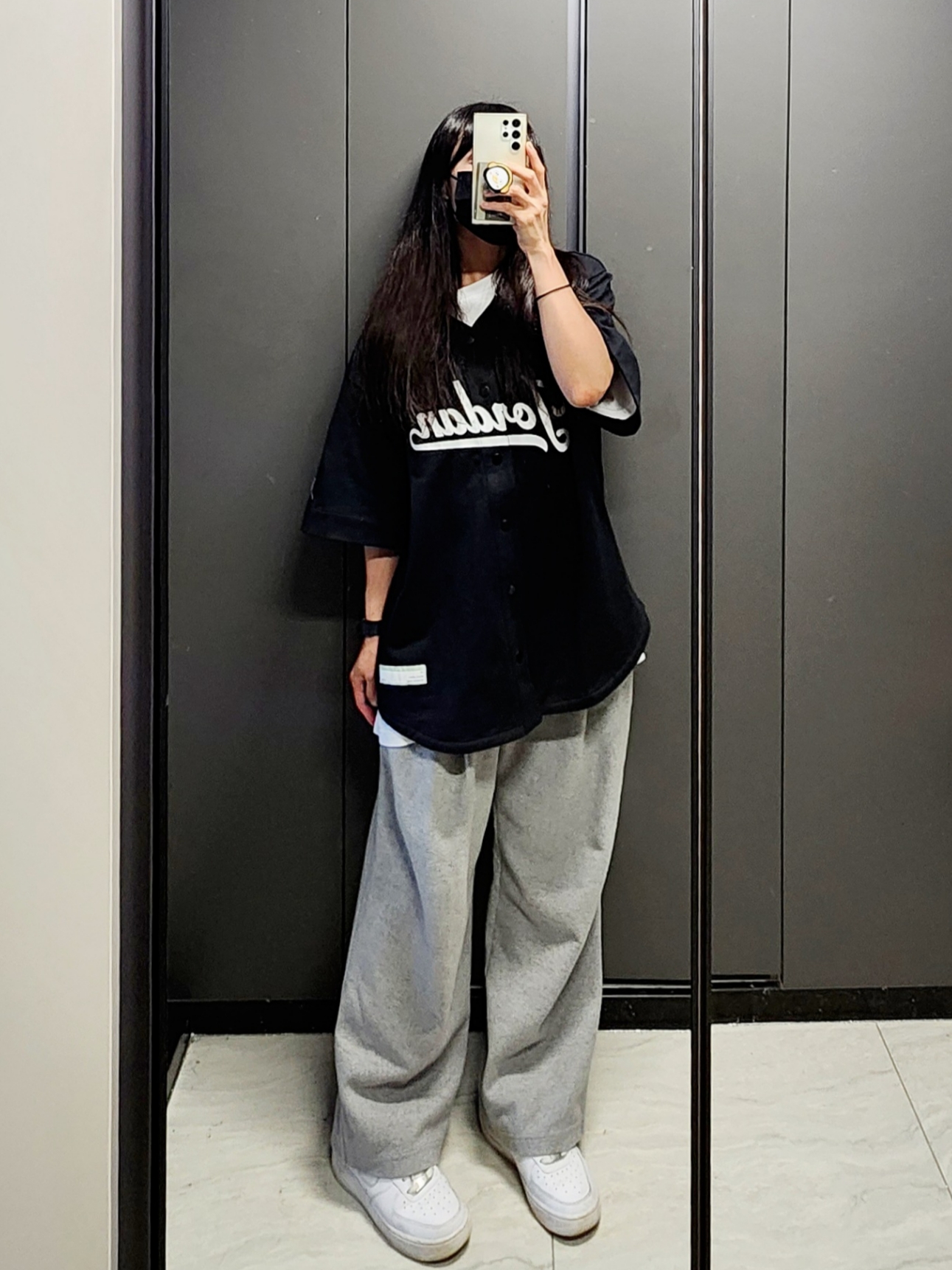 (@dong2yi) 님의 게시물 | KREAM