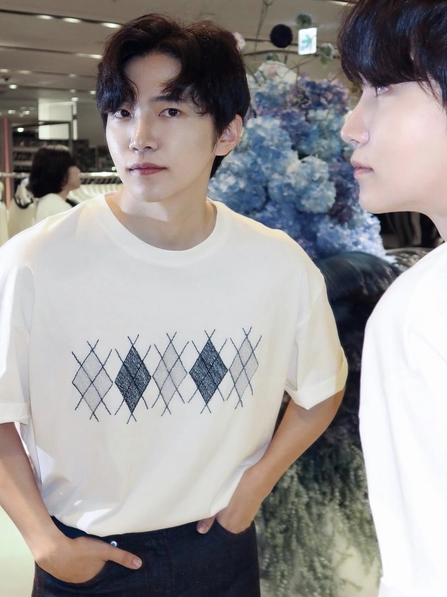 $ (@your_legacy) 님의 게시물 | KREAM