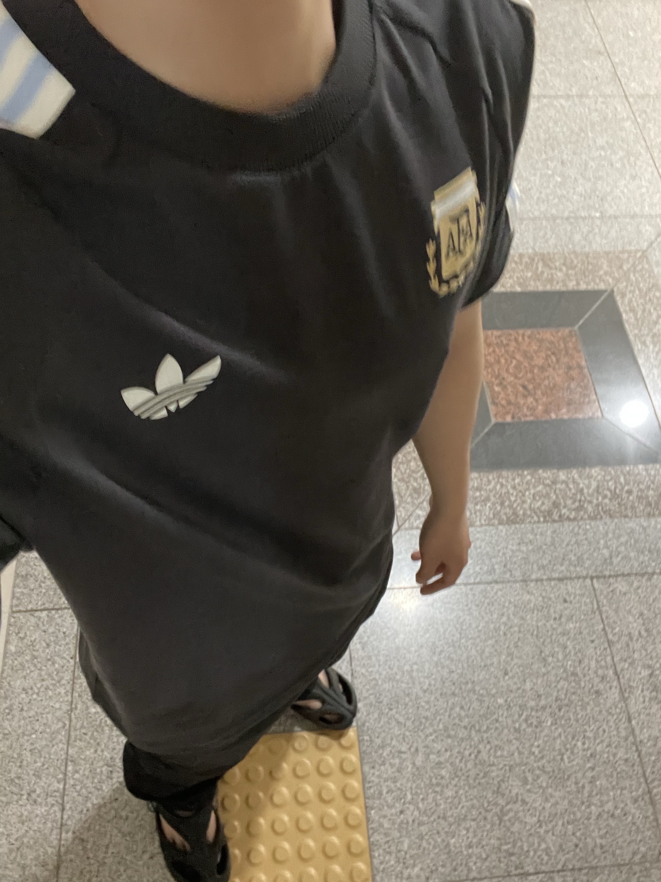 기존 삼선이랑 다르게 레트로 &귀염 | KREAM