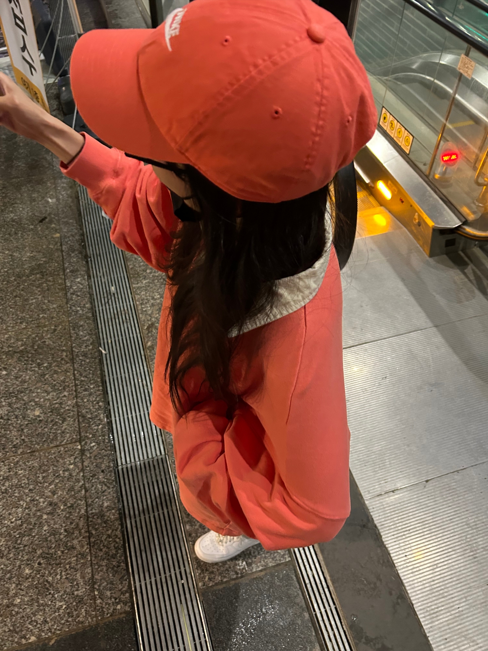 (@dong2yi) 님의 게시물 | KREAM