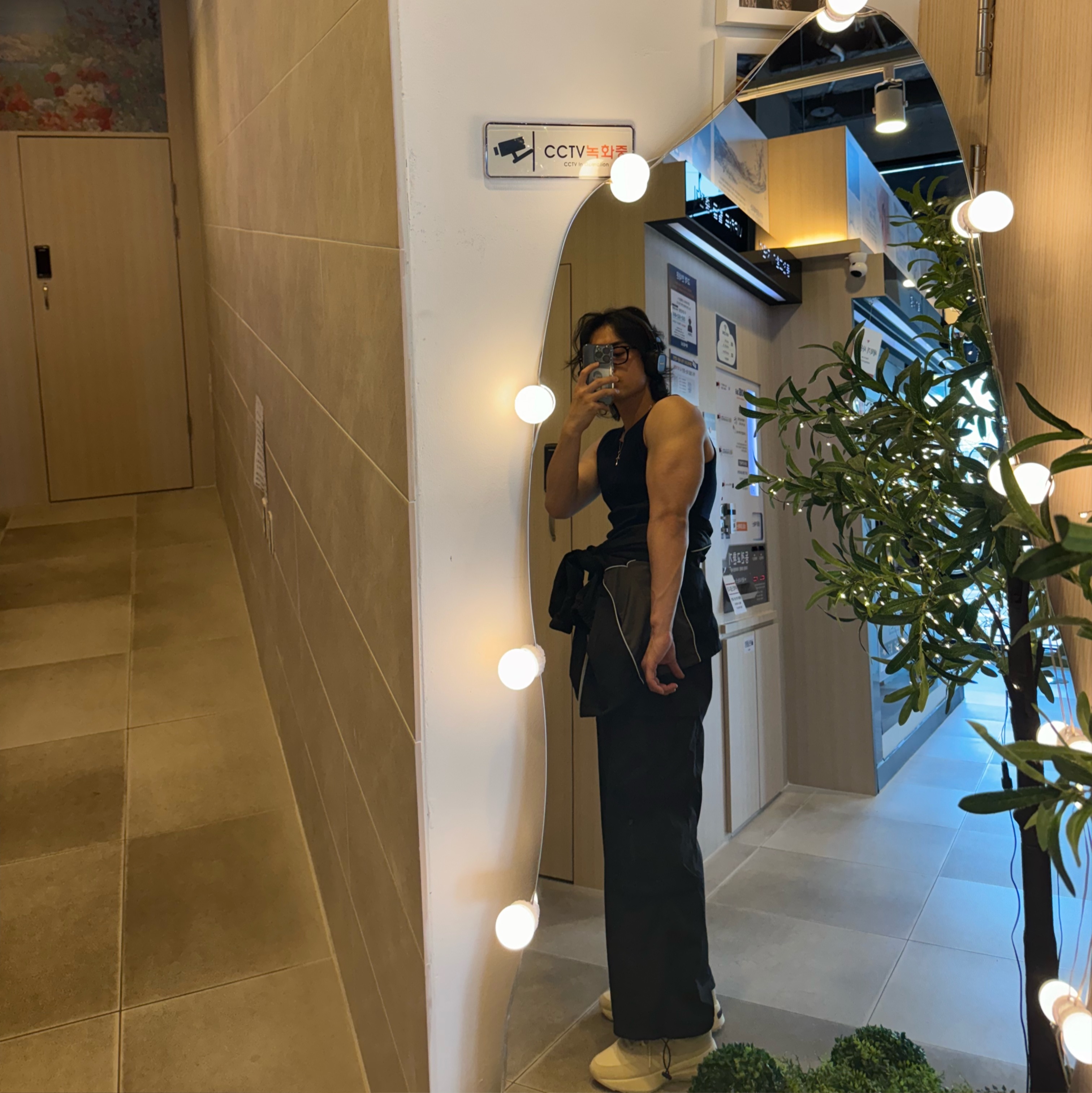 여름은 운동 필수 | KREAM