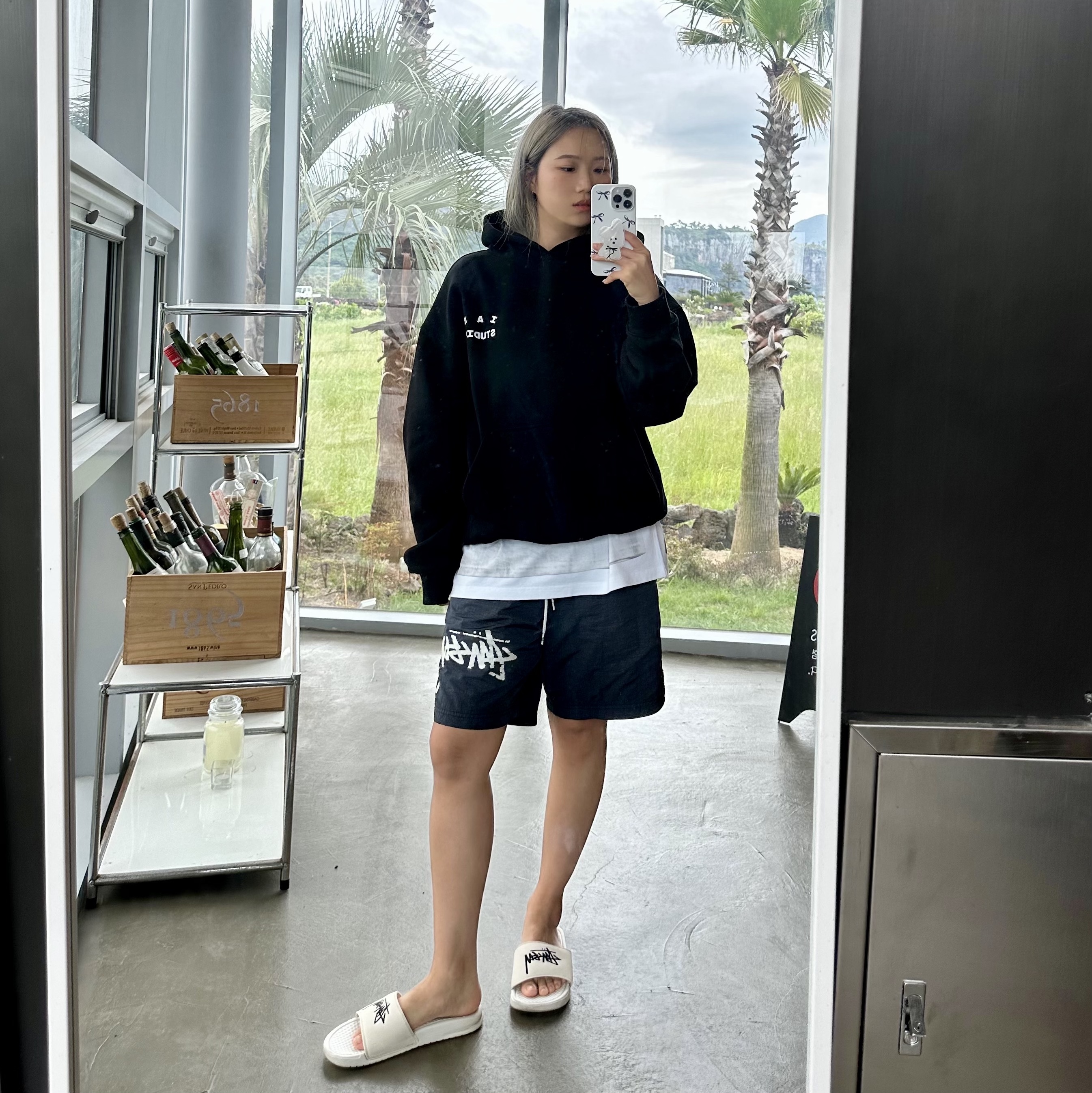 두나 (@_d2_n4) 님의 게시물 | KREAM