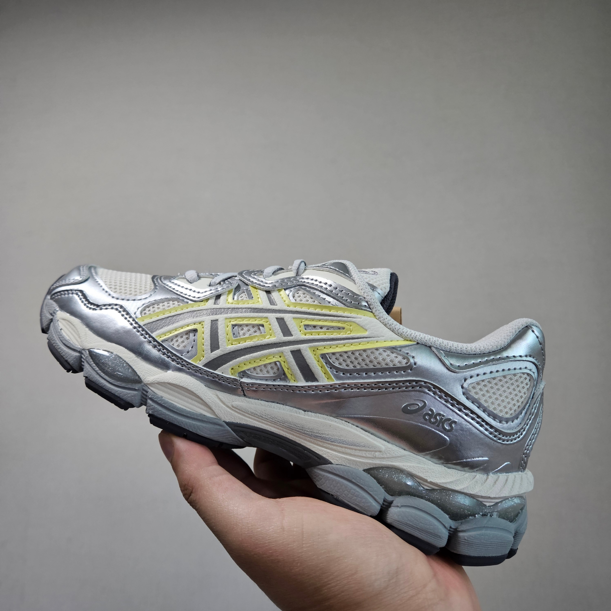 아식스 NYC | KREAM