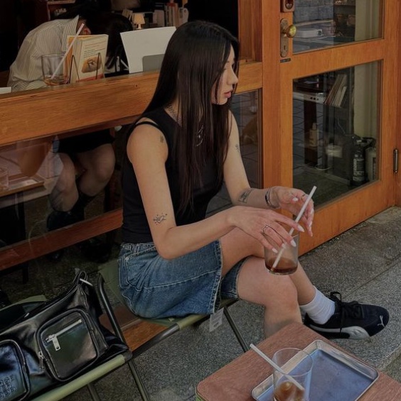 $ (@your_legacy) 님의 게시물 | KREAM