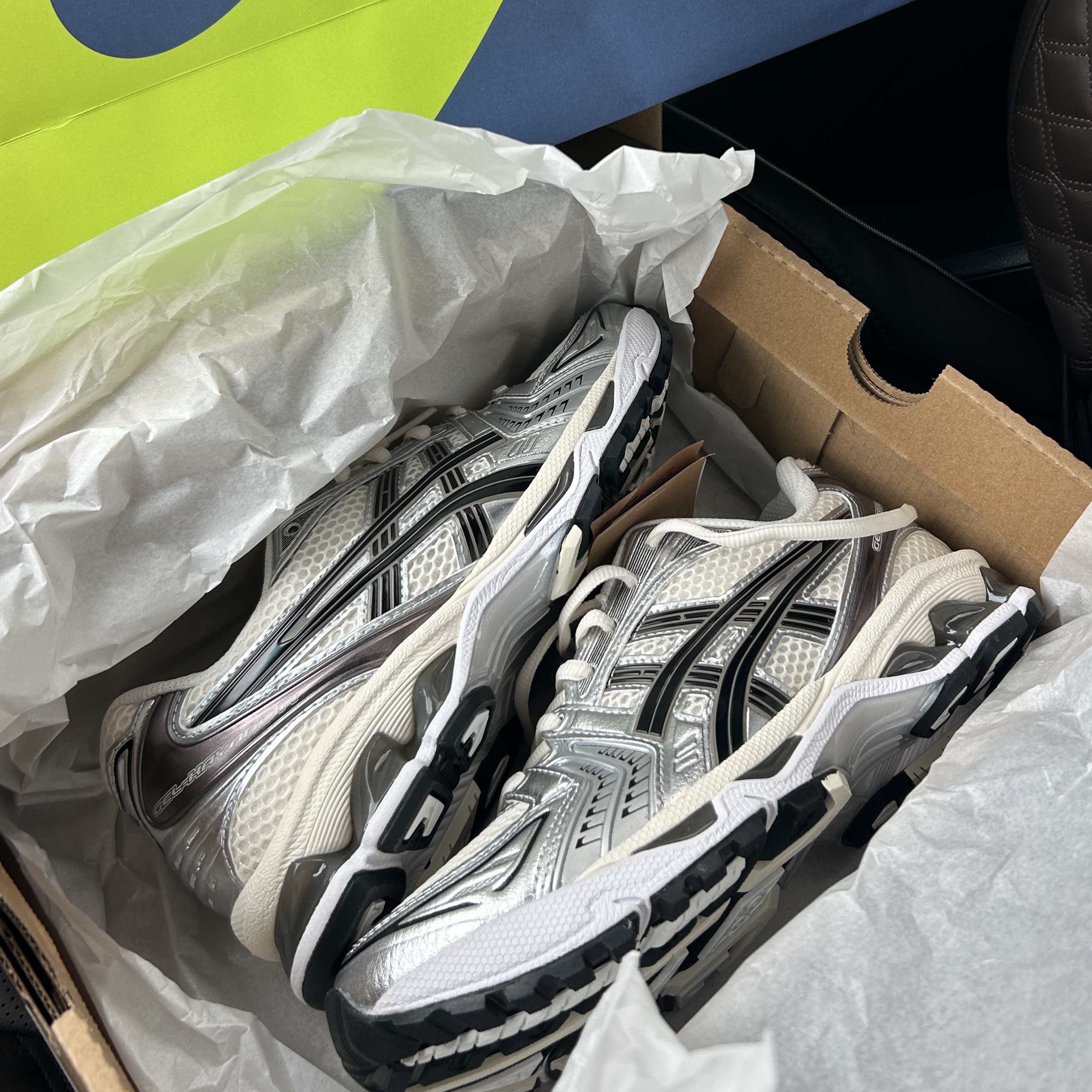 아식스젤카야노14 크림블랙 | KREAM