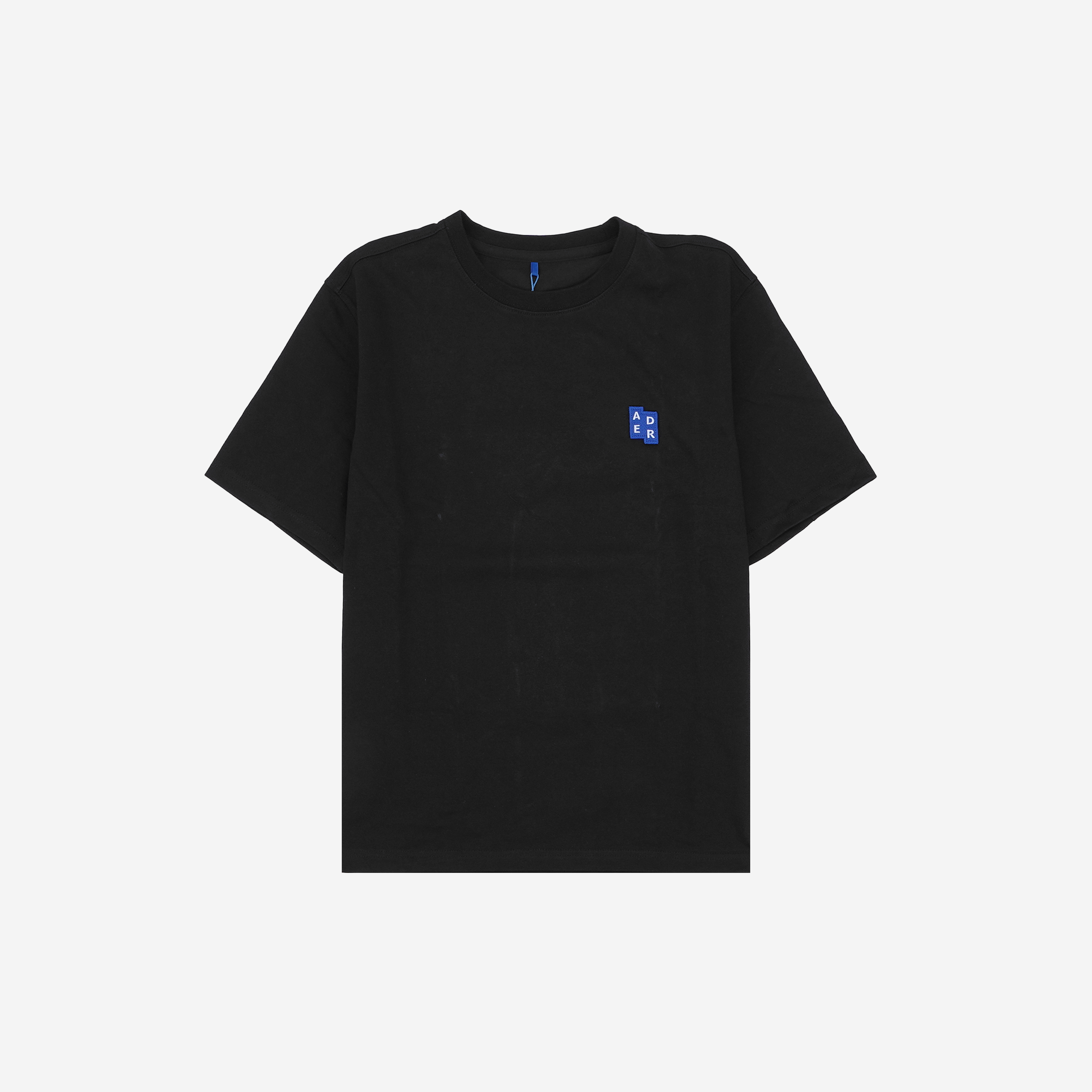 아더에러 시그니피컨트 TRS 태그 티셔츠 01 느와르 | KREAM